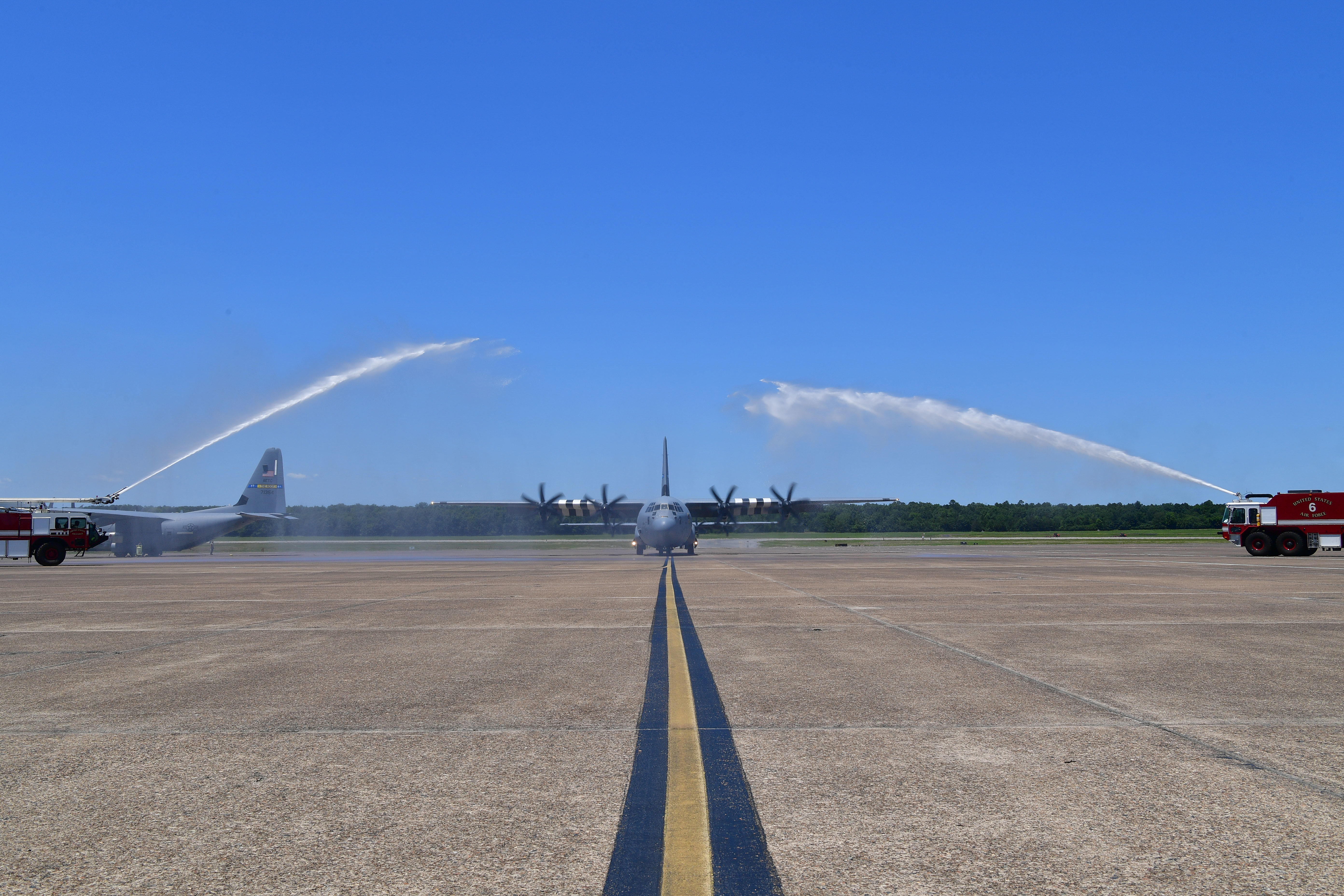 314th AW commander takes final flight at Little Rock AFB > Little Rock ...