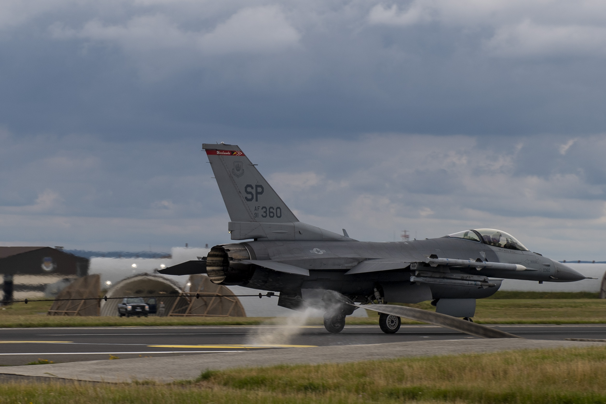 52nd CES stops F-16 Fighting Falcon in its track > Spangdahlem Air Base ...