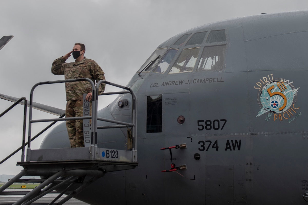 Col. Campbell assumes command of the 374th AW > 5th Air Force > Article ...