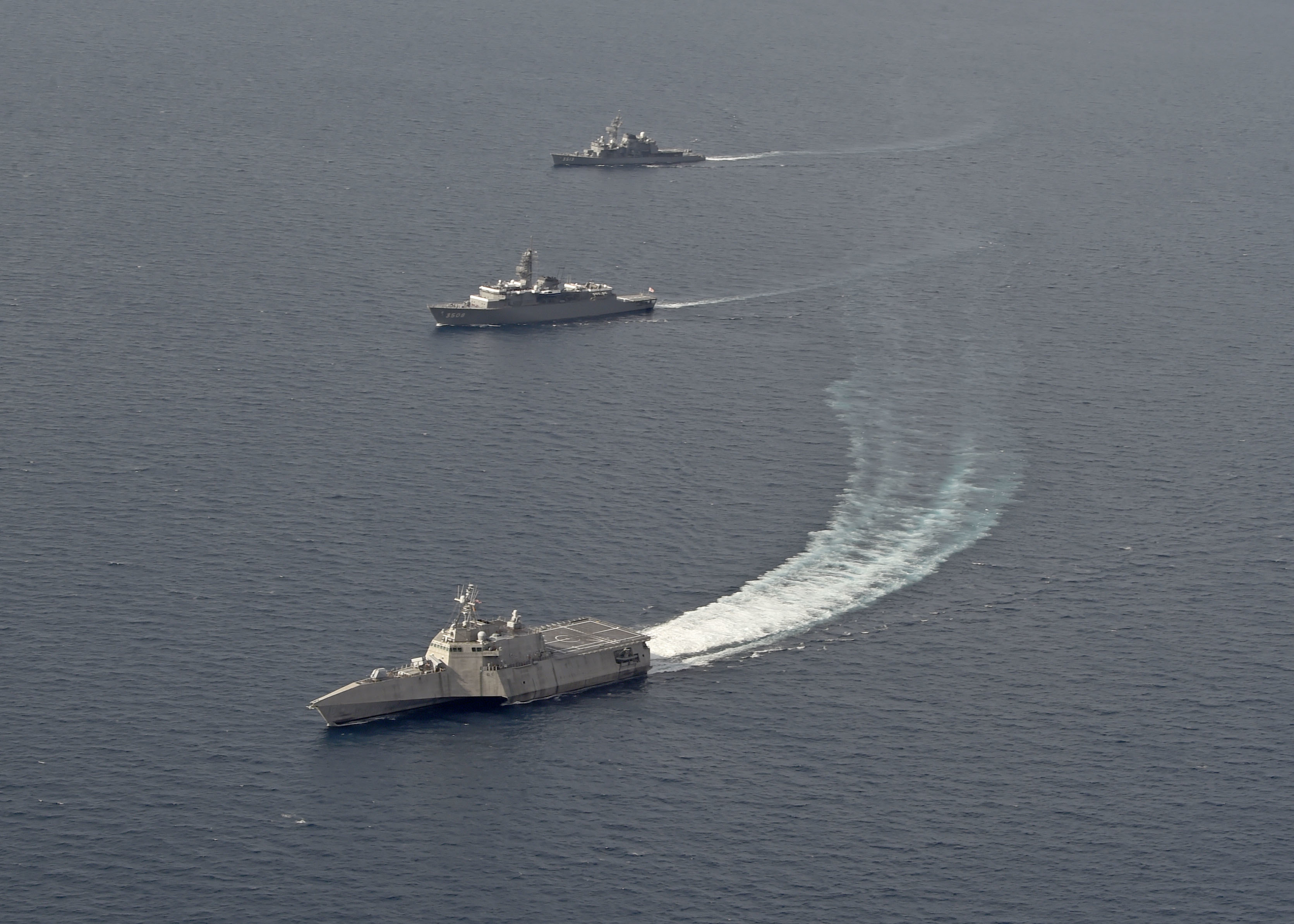 U.S., Japan Navies Exercise Together in South China Sea > United States ...