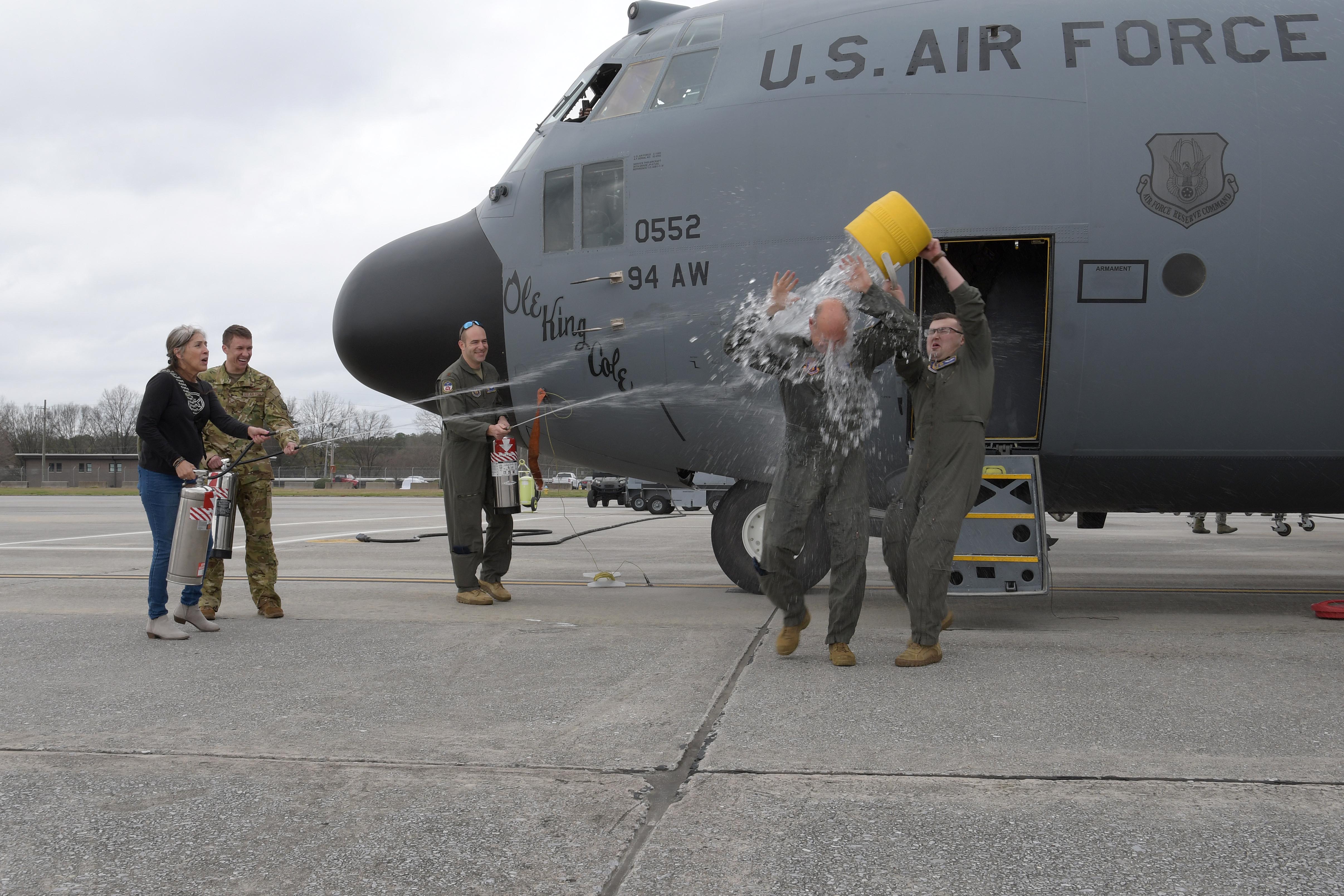Chief Studstill completes fini flight > Dobbins Air Reserve Base ...