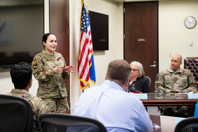 97 CONF welcomes AFICC commander to Mobility’s Hometown > Altus Air ...