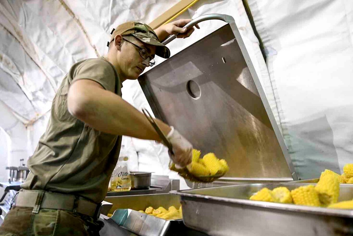 Feeding the Force: Food services expand on PSAB > U.S. Air Forces ...