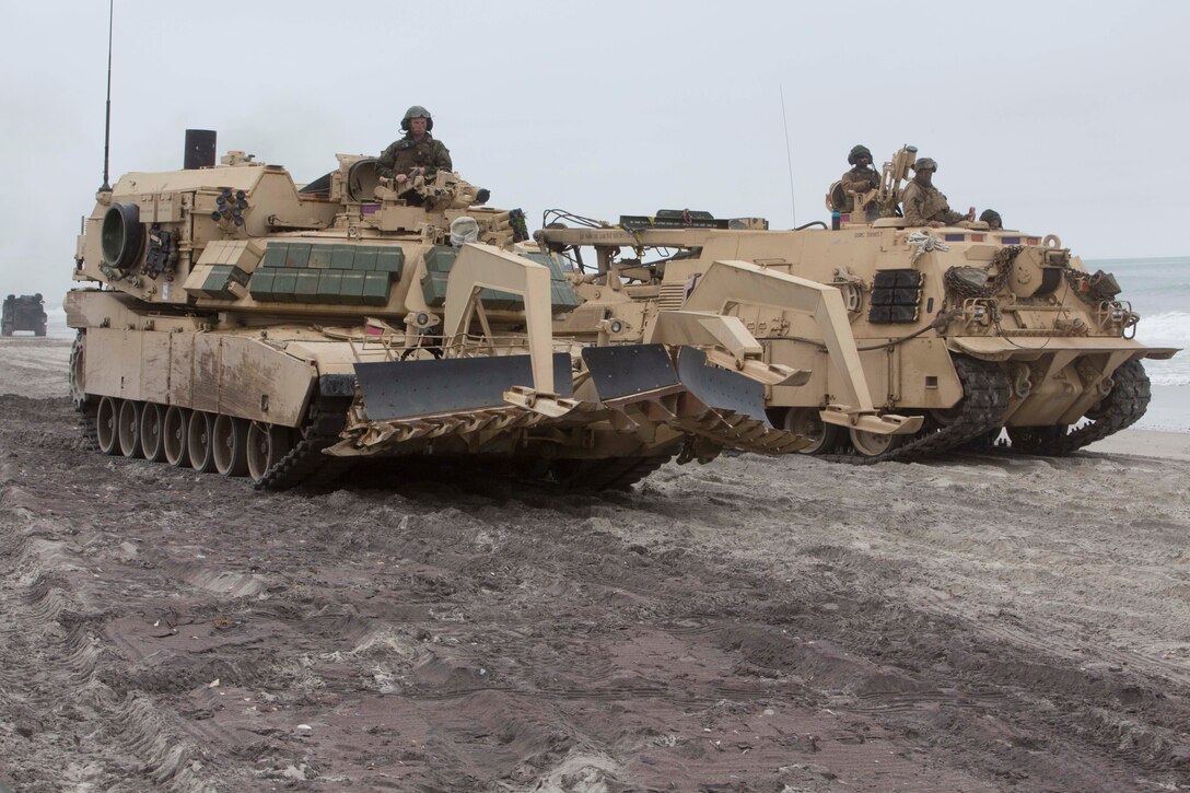 24th MEU exercises command and control of amphibious forces