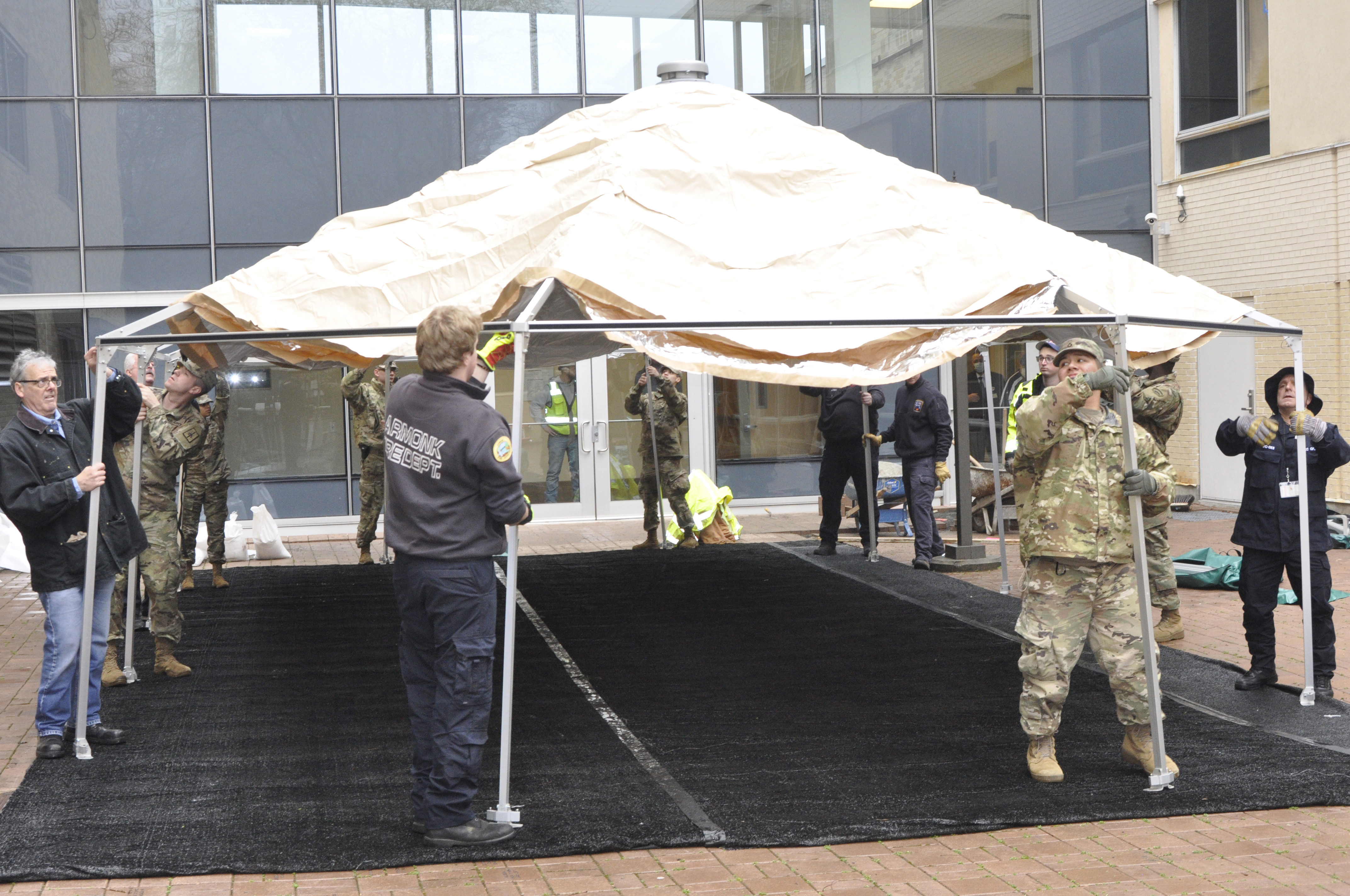 NY National Guard supports hospitals with tents for treatment ...