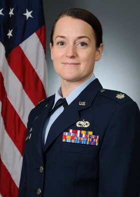 Lt. Col. Jessica Oberlander 707th MXS Commander > 307th Bomb Wing > Display