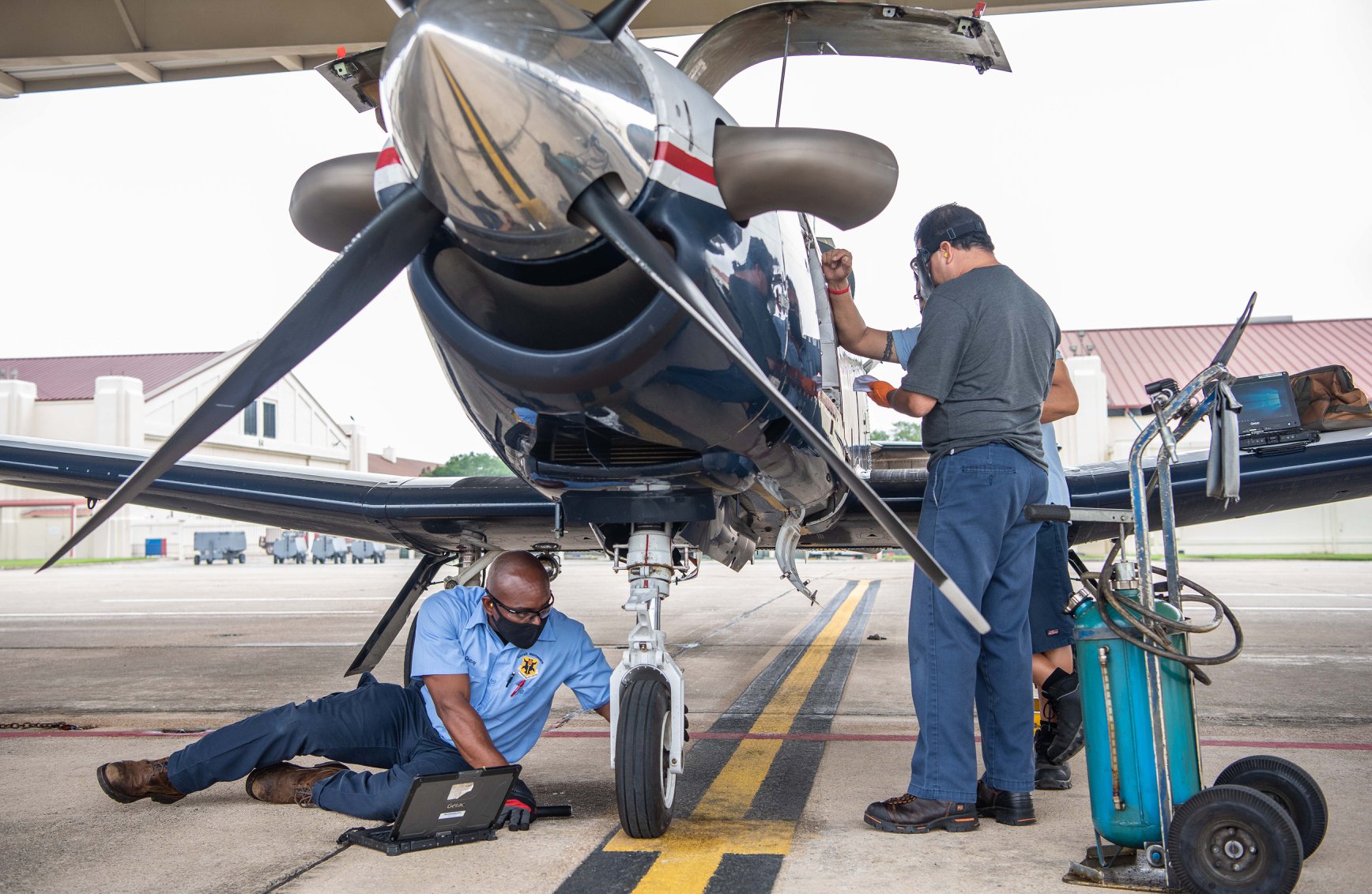 12th Aircraft Maintenance Squadron keeps Texans flying > Joint Base San ...