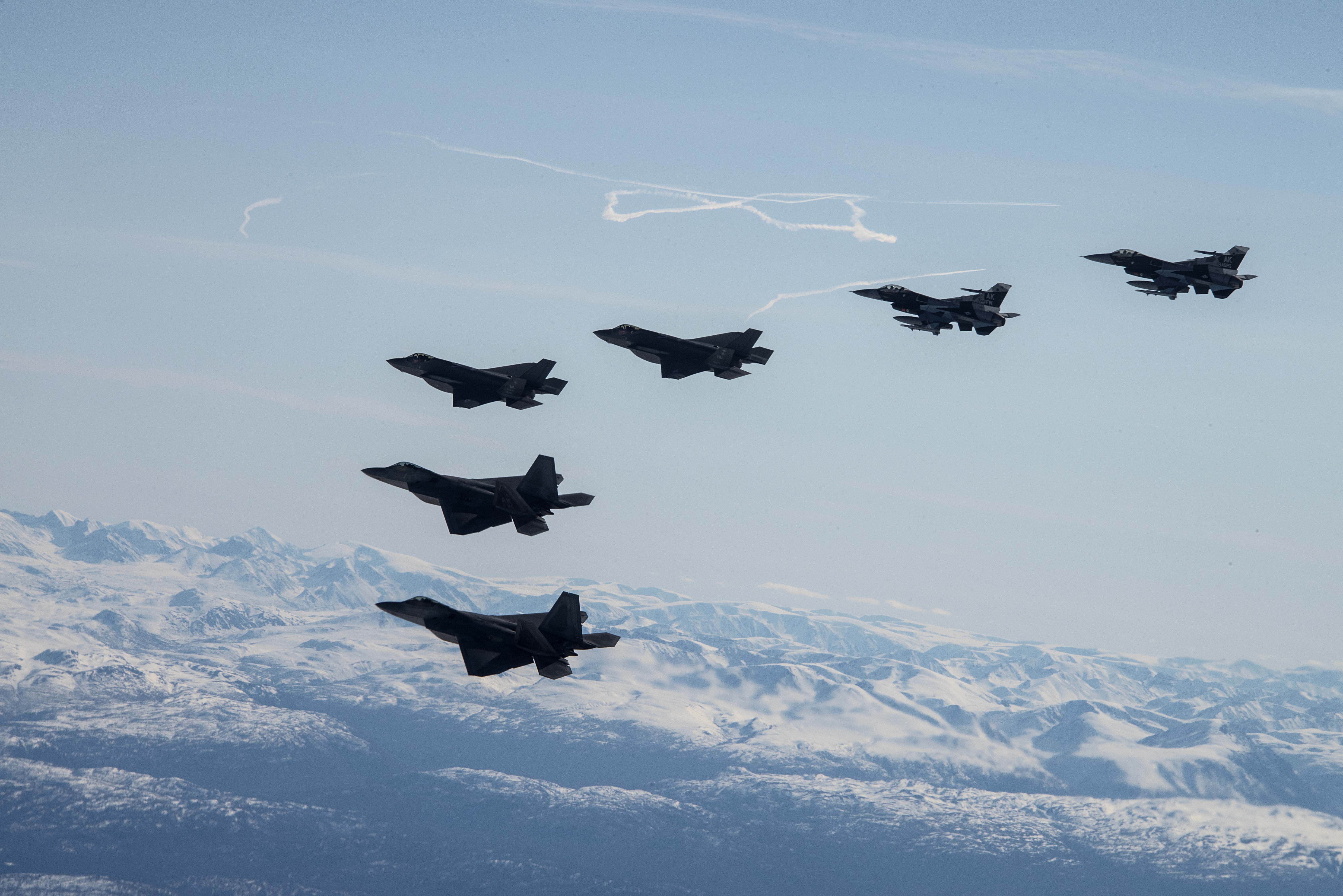 Total Force Airmen demonstrate Alaskan airpower > Eielson Air Force ...
