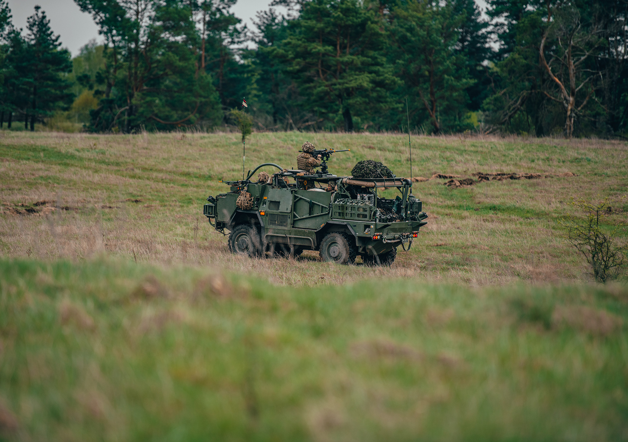 U.S. and British Soldiers conduct a reconnaissance exercise in Poland