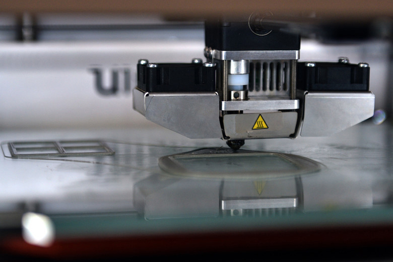 DOD Uses 3D Printers to Ease COVID-19 Ventilator Shortage > U.S. Army ...