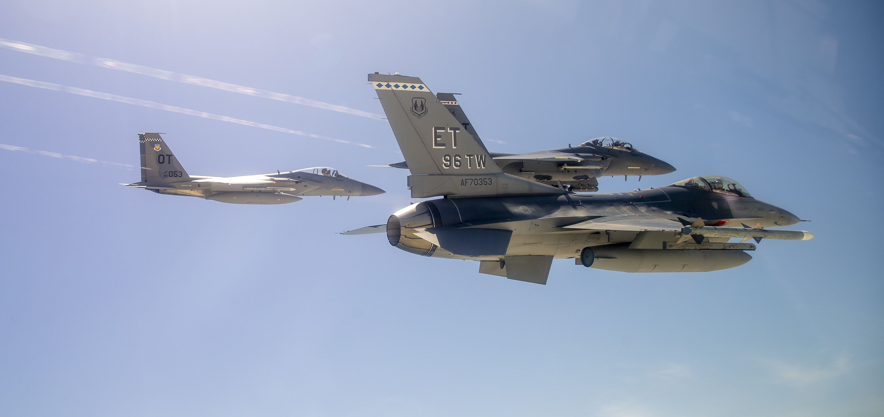 "Salute" flyover... from the air > Eglin Air Force Base > Article Display