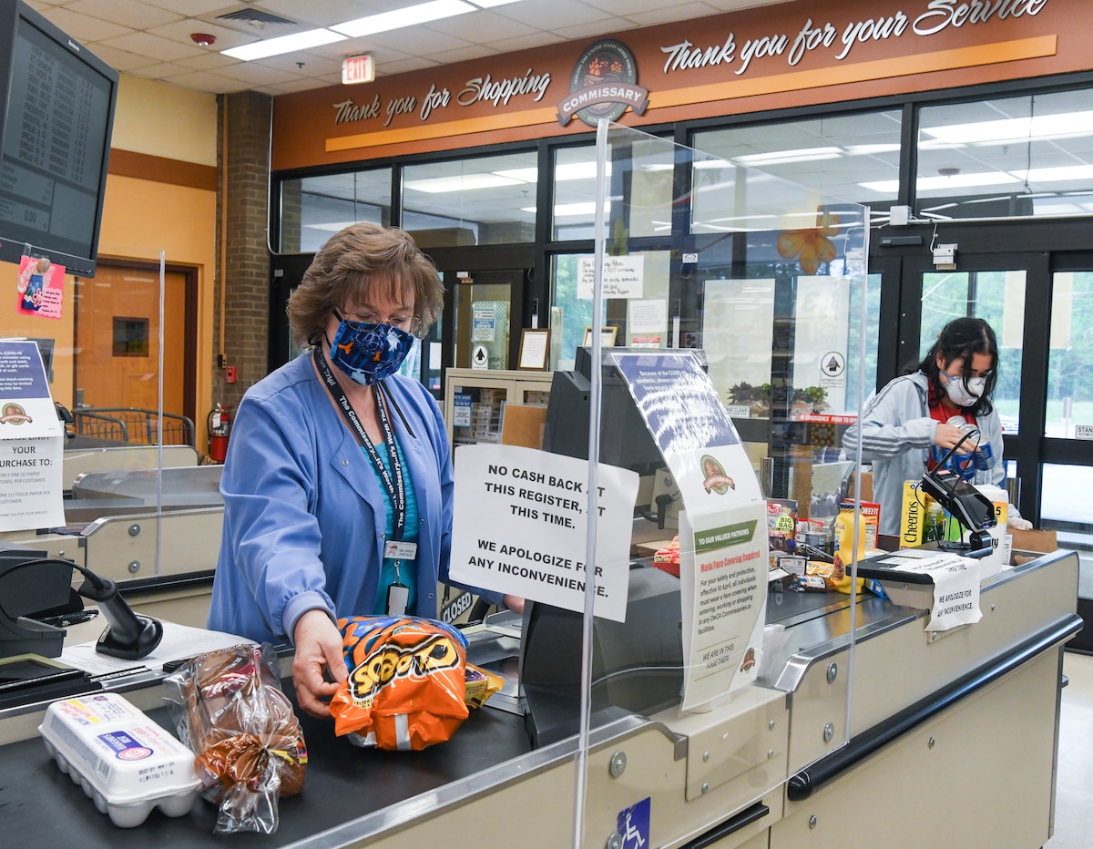Commissary employees continue serving during coronavirus pandemic ...