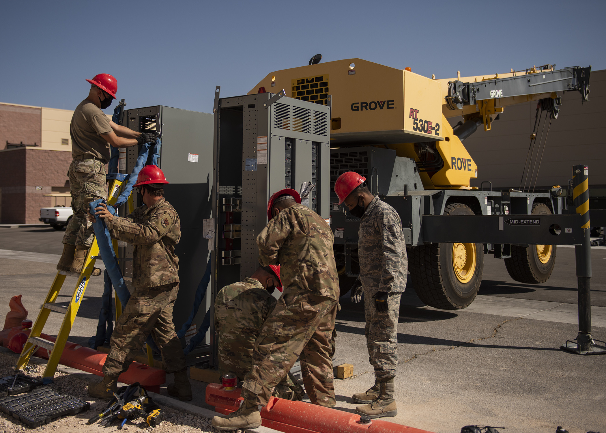 RED HORSE: heavy construction, self-sufficient, rapidly deployable ...