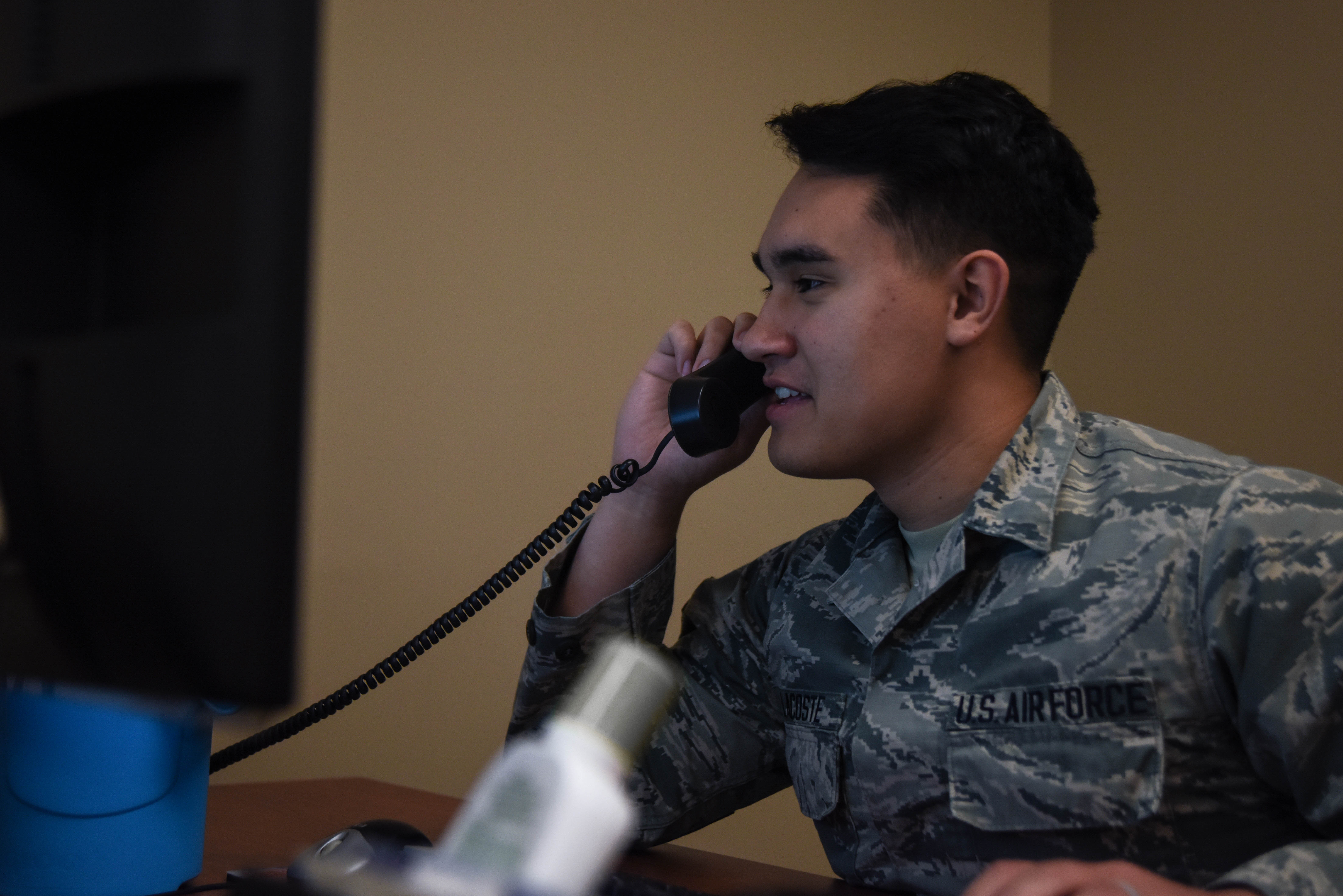 Keeping the Communications Clear > McConnell Air Force Base > Article ...