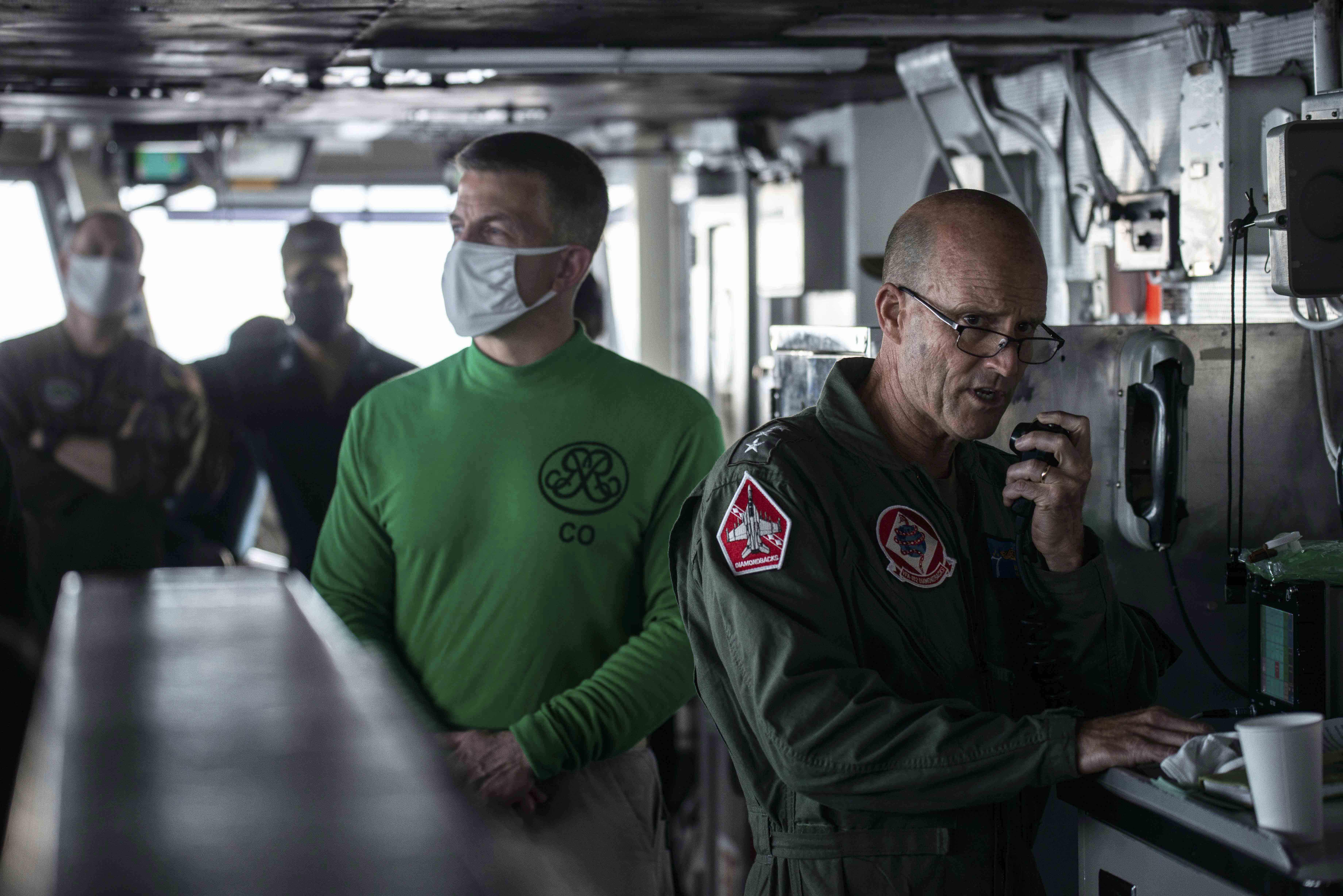 7th Fleet Visits Ronald Reagan > Commander, U.S. 7th Fleet > Display