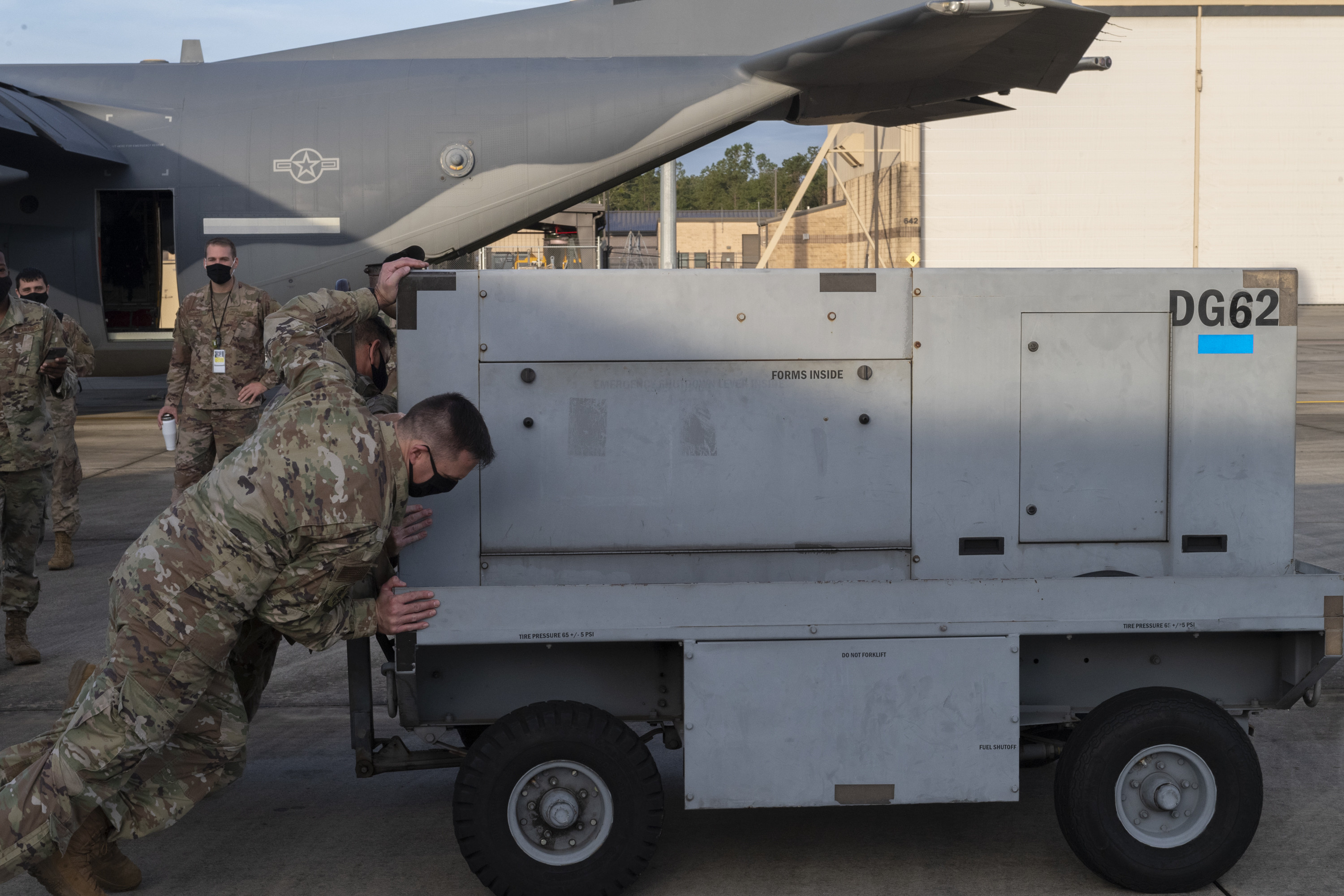 23d WG leadership visits 723d AMXS > Moody Air Force Base > Article Display