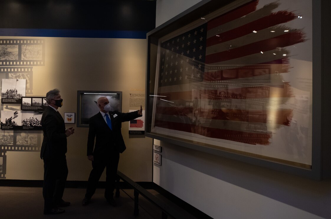 United States Navy > Leadership > Secretary of the Navy