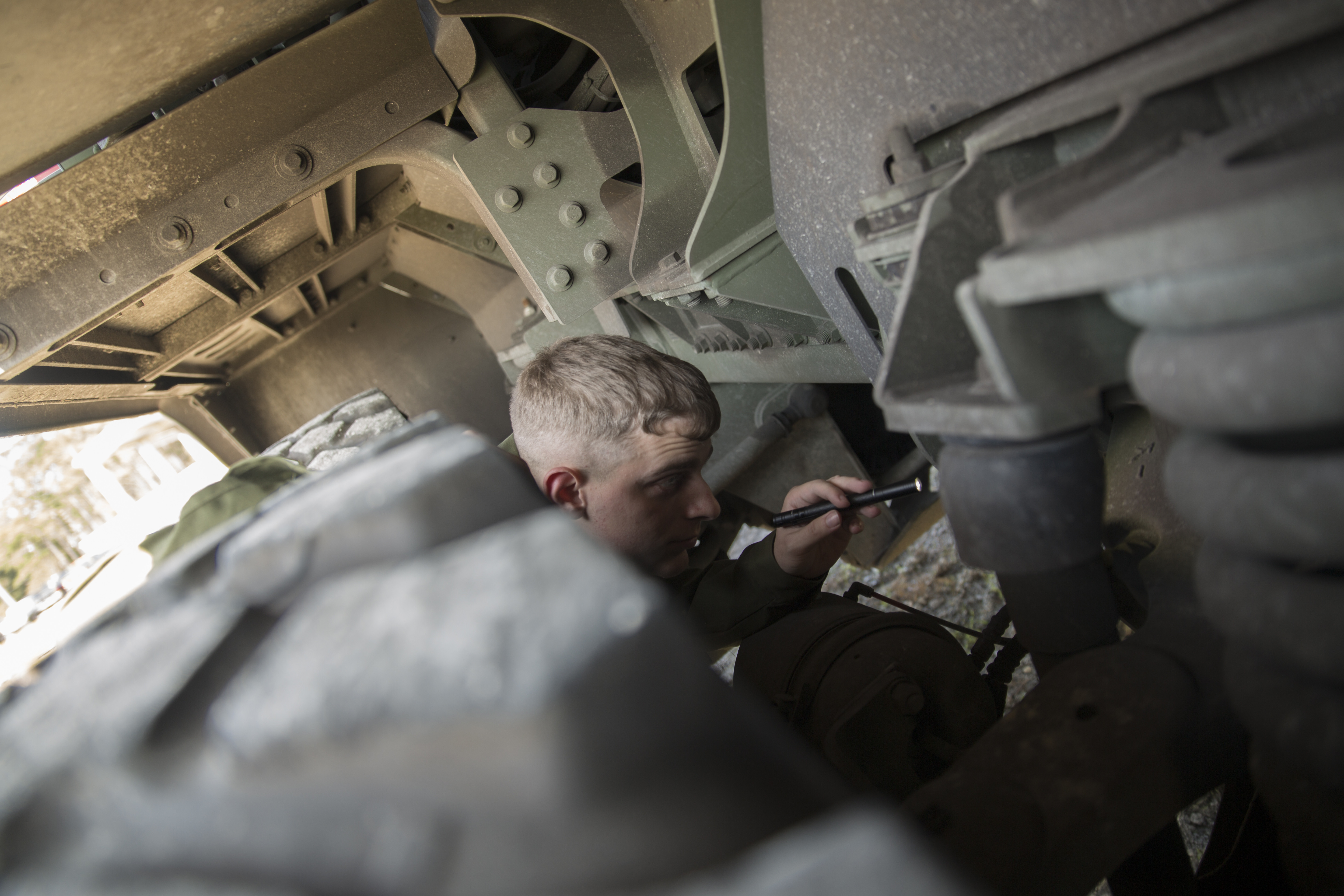 On the Job: automotive maintenance technician > Marine Corps Air ...