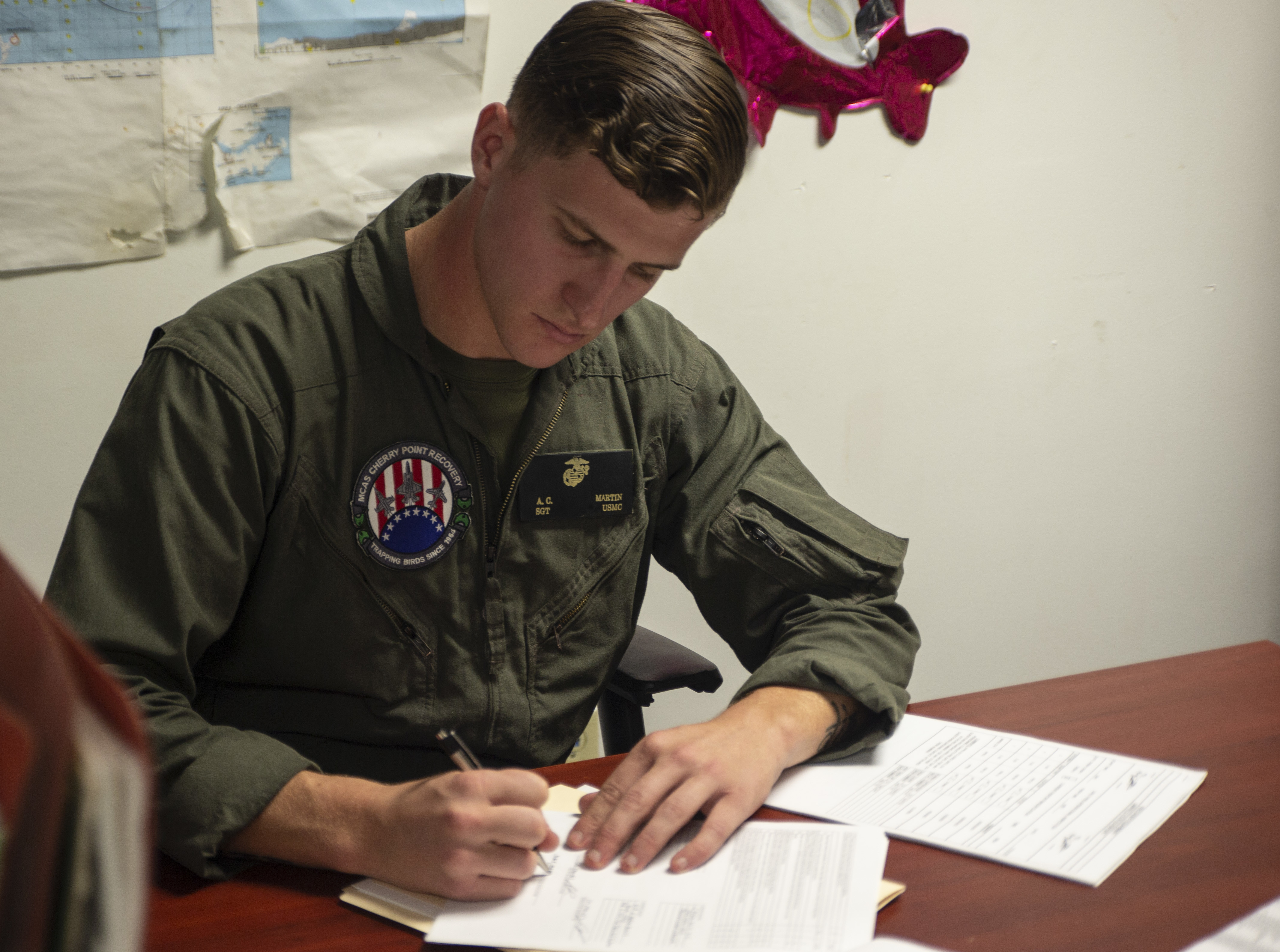 On the Job: Aircraft Recovery Day Crew > Marine Corps Air Station ...