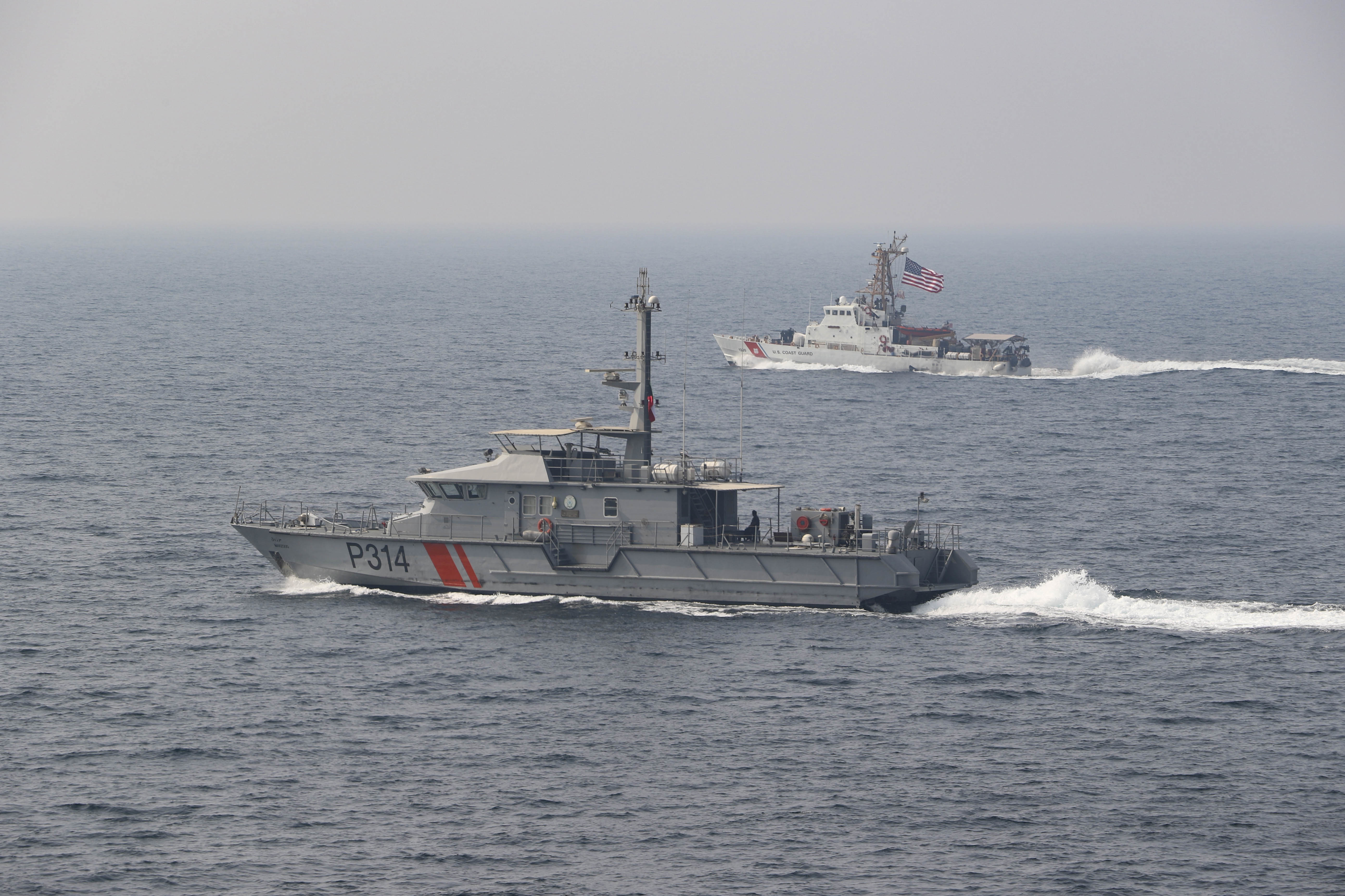 Kuwaiti, U.S. Naval Forces Conduct Exercise in North Arabian Gulf ...
