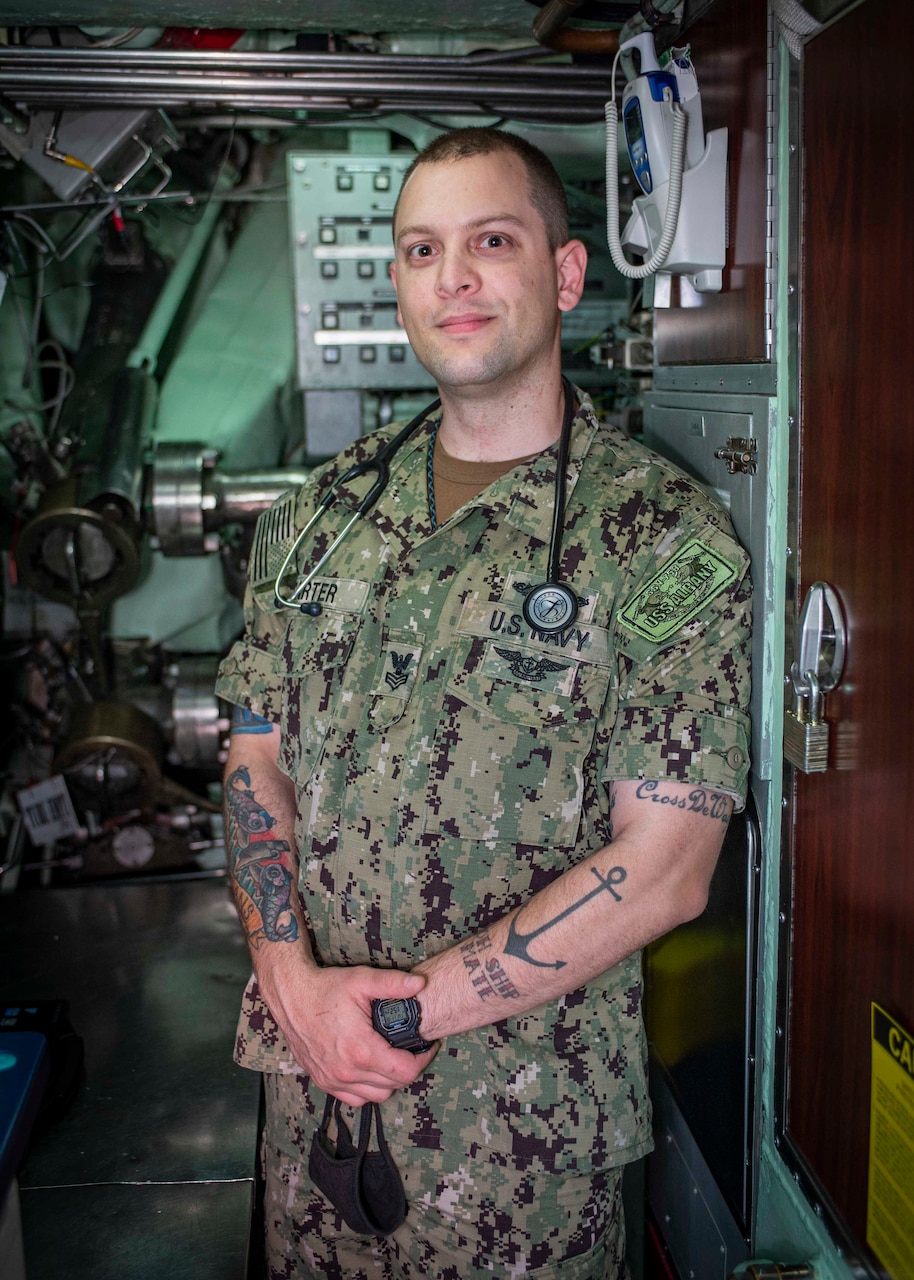 Independent Duty Corpsman Helps Maintain Submarine Force Operational ...