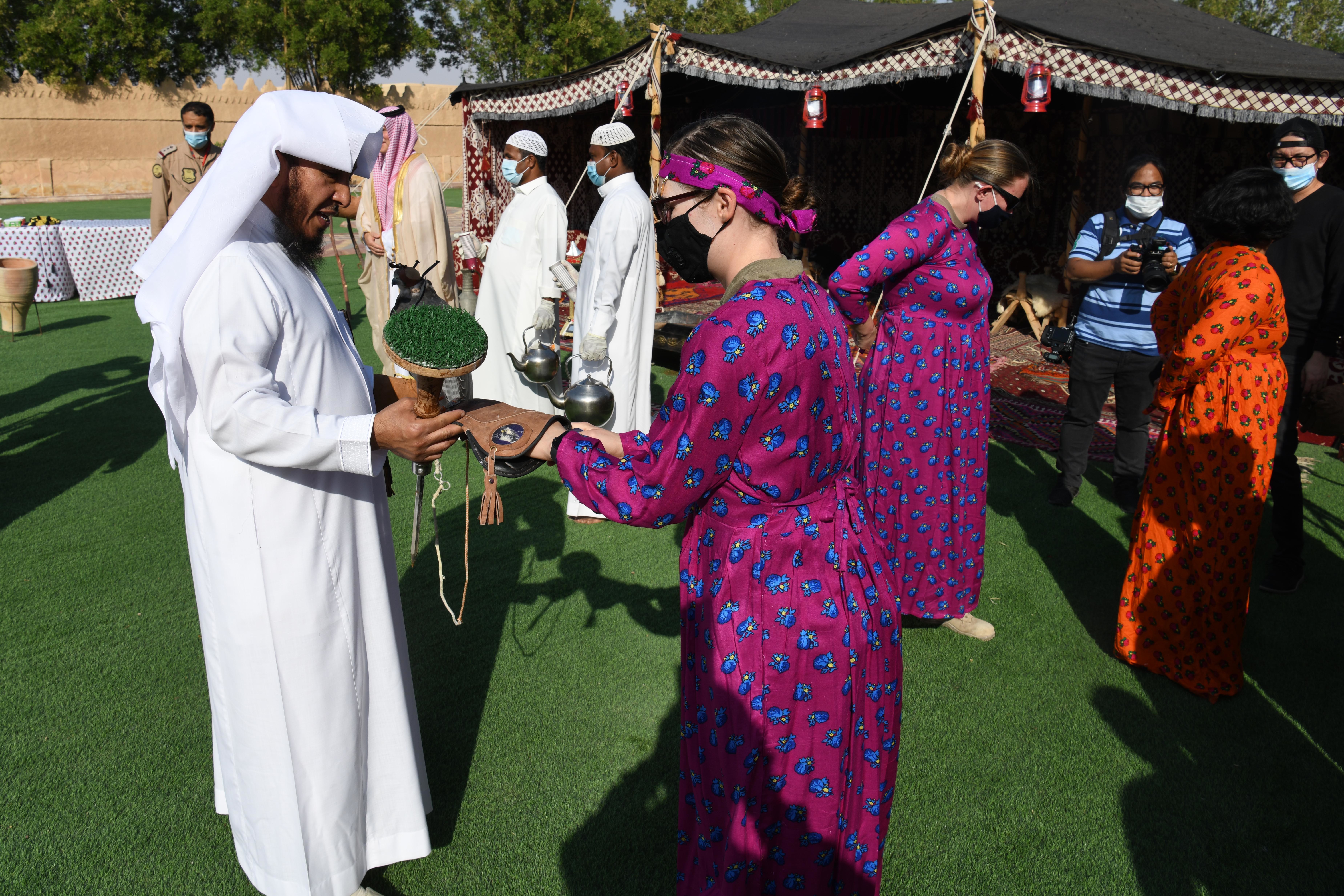 Airmen, Soldiers enjoy Saudi Cultural Day