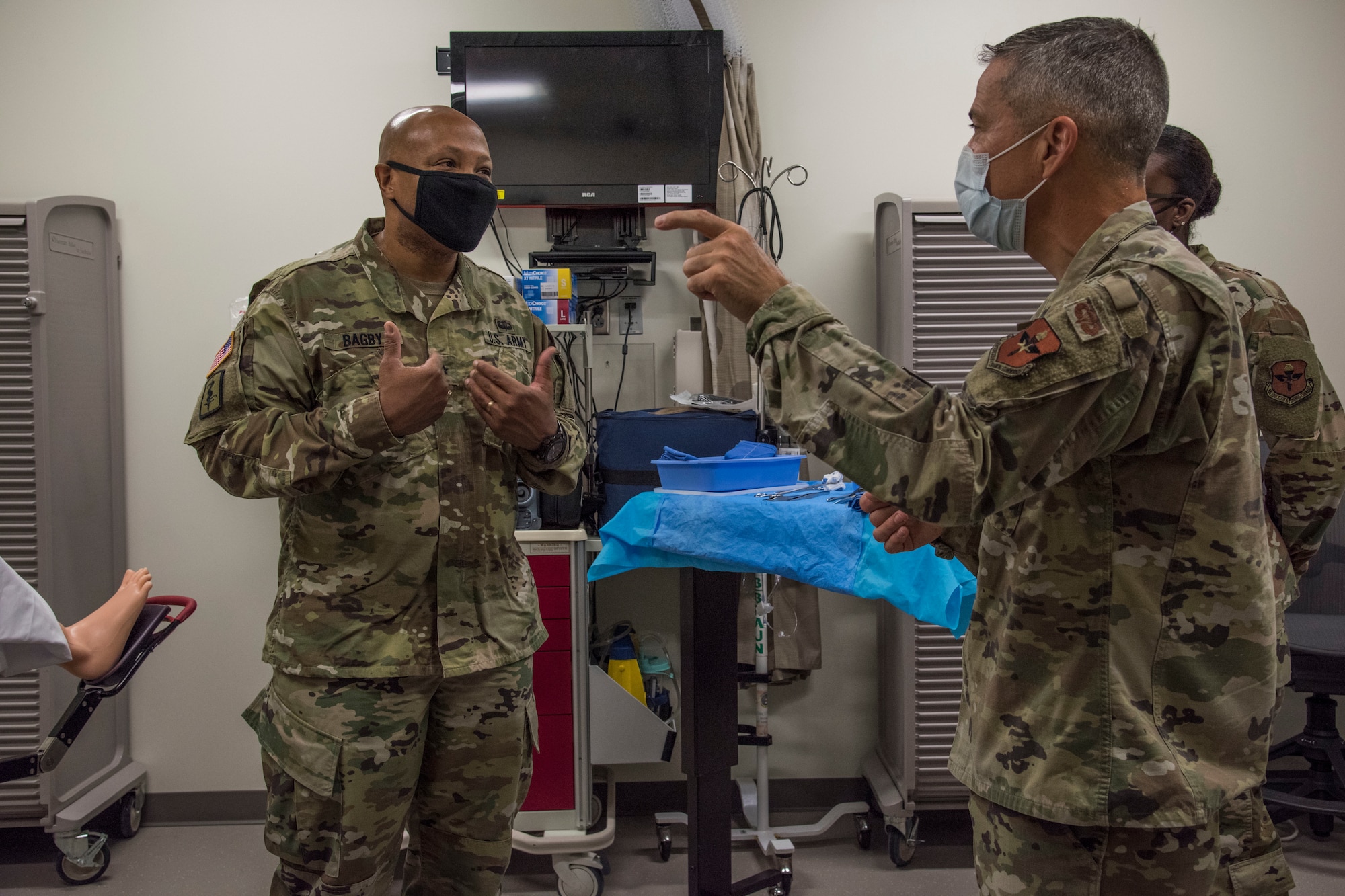 BAMC commanding general visits 59th MDW for immersion tour > Nellis Air ...