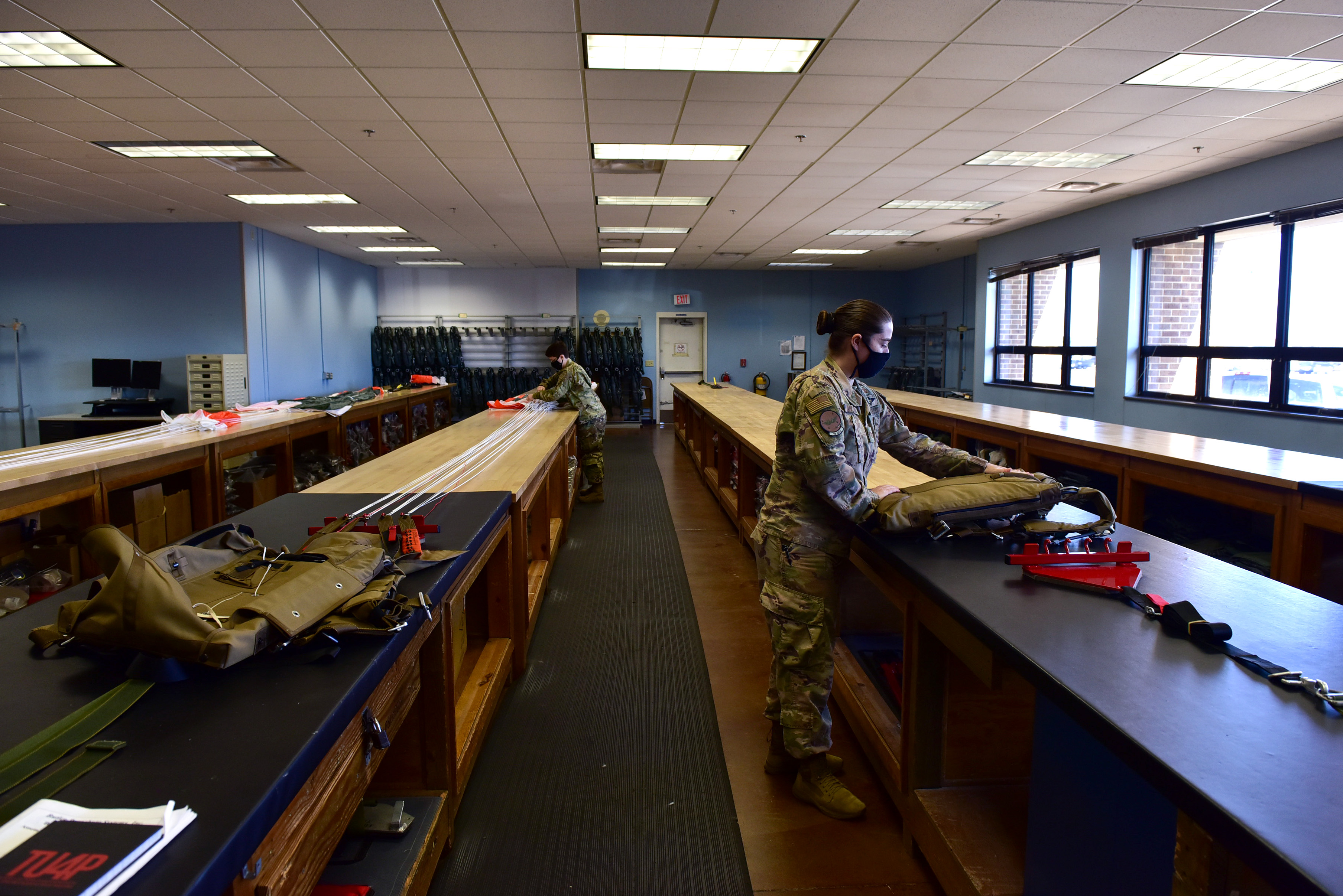 Keeping Airmen safe: 19th OSS AFE upgrades parachutes > Little Rock Air ...