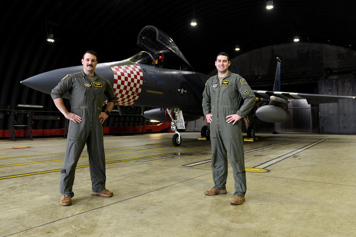 Passing the torch, keeping the heritage > Royal Air Force Mildenhall ...