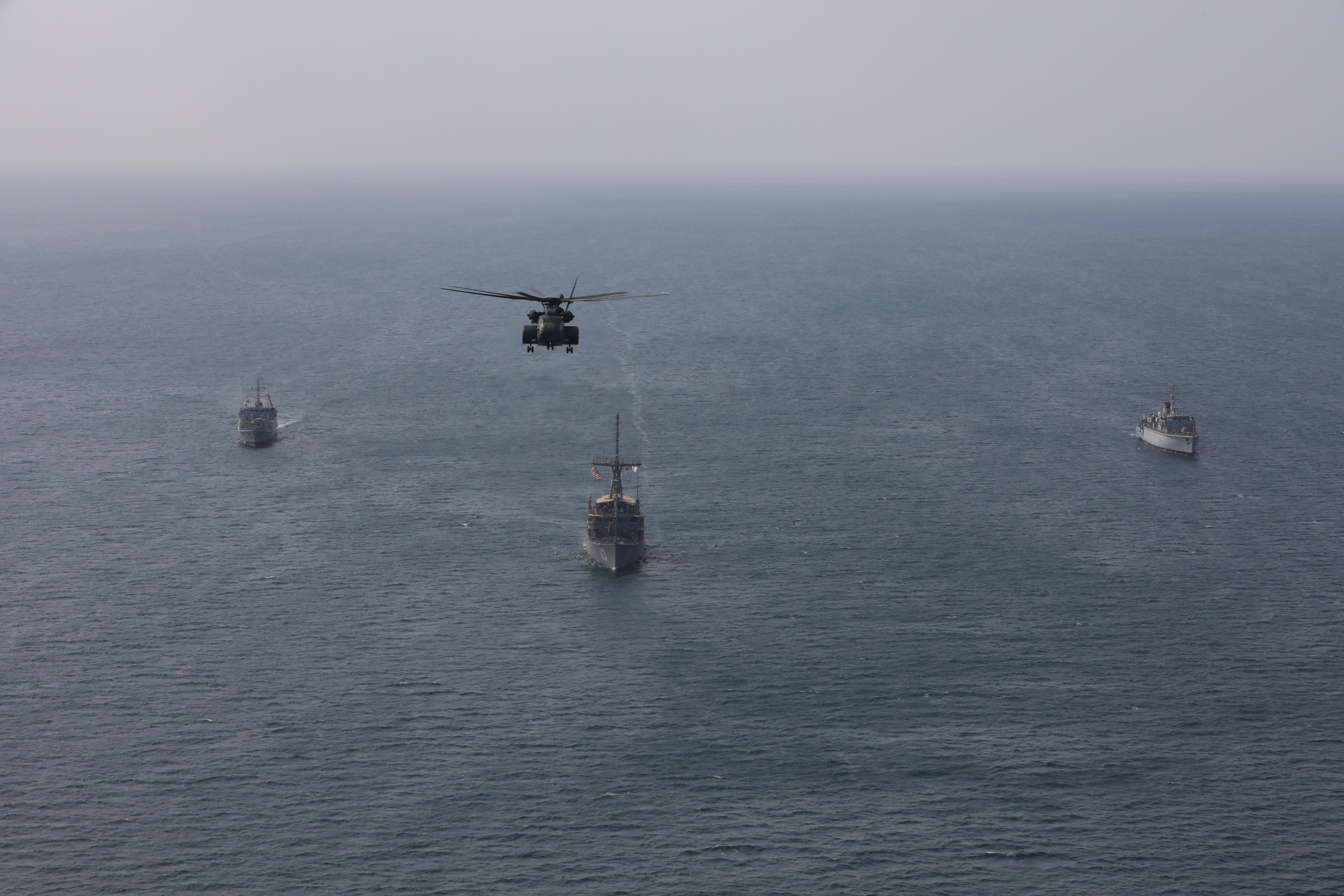 Saudi, UK, U.S. Naval Forces Conduct Mine Countermeasures Training > U ...