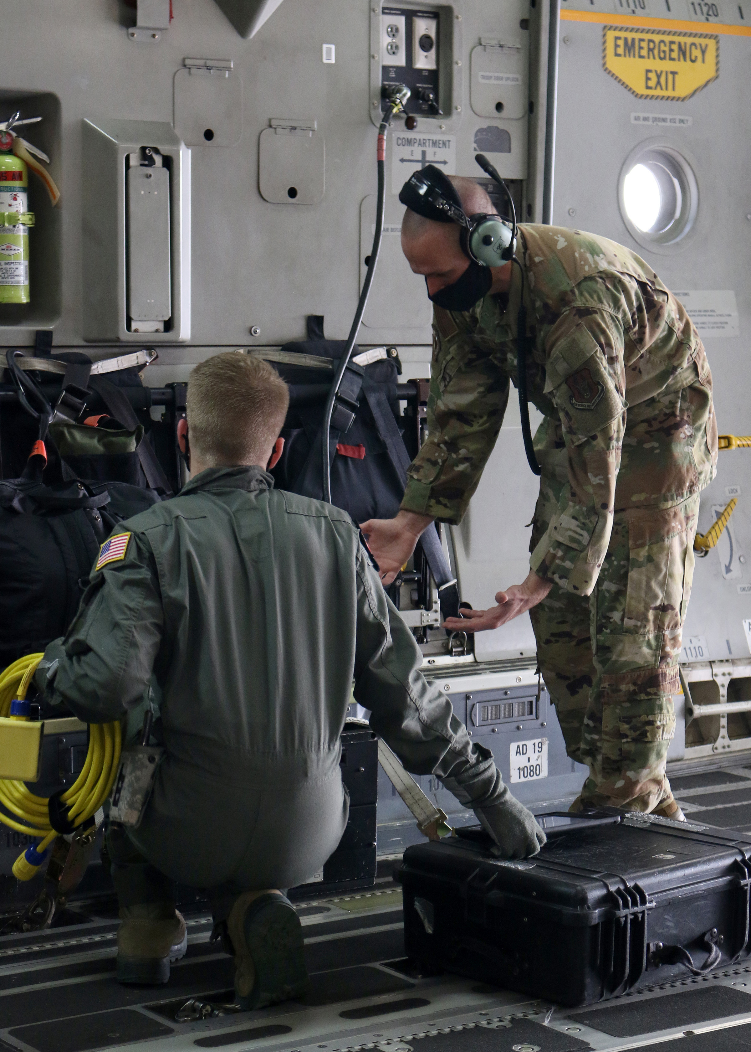 445th aeromedical evac techs train active-duty Airmen > 445th Airlift ...