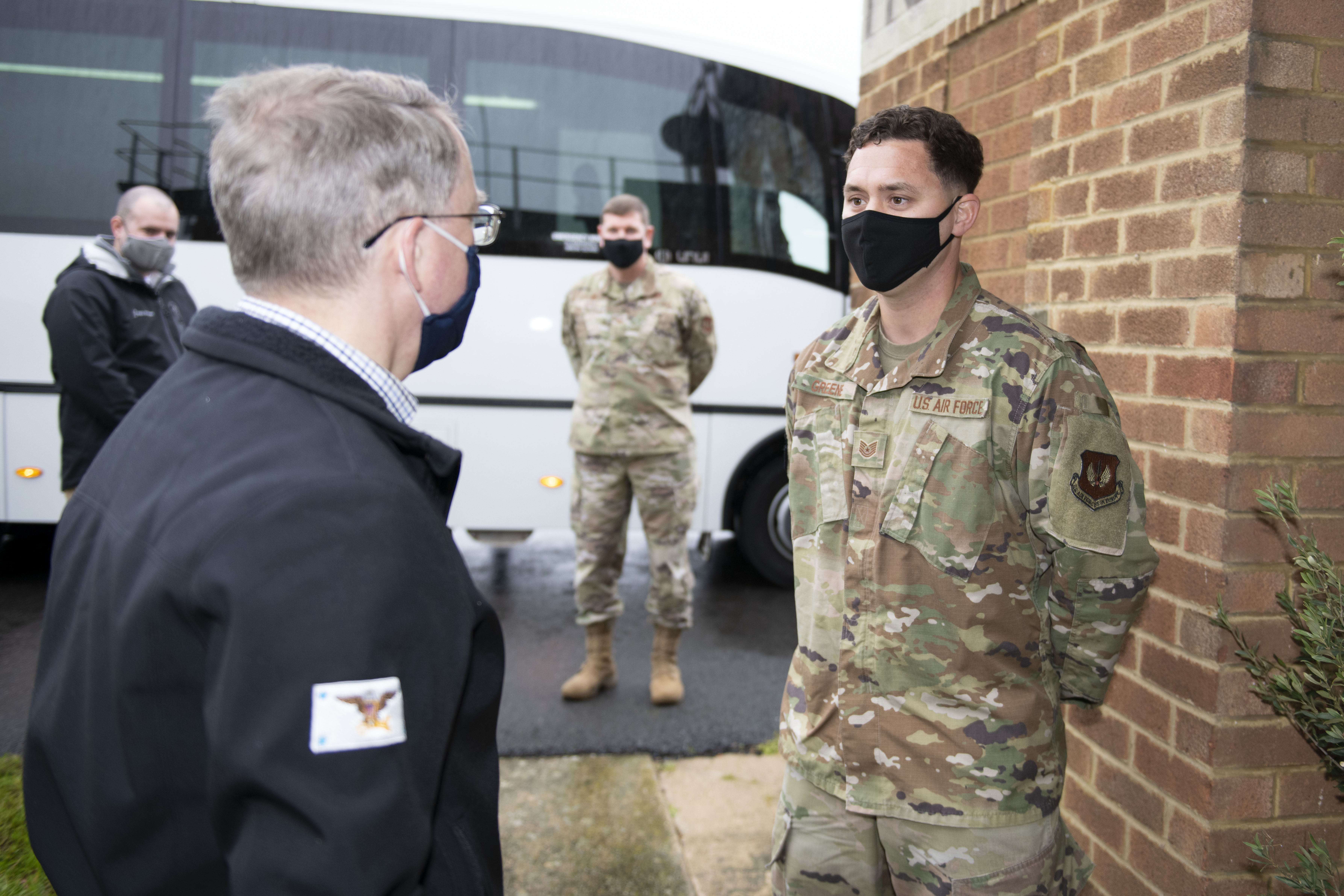 DSD visits RAF Fairford > U.S. Air Forces in Europe - Air Forces Africa ...