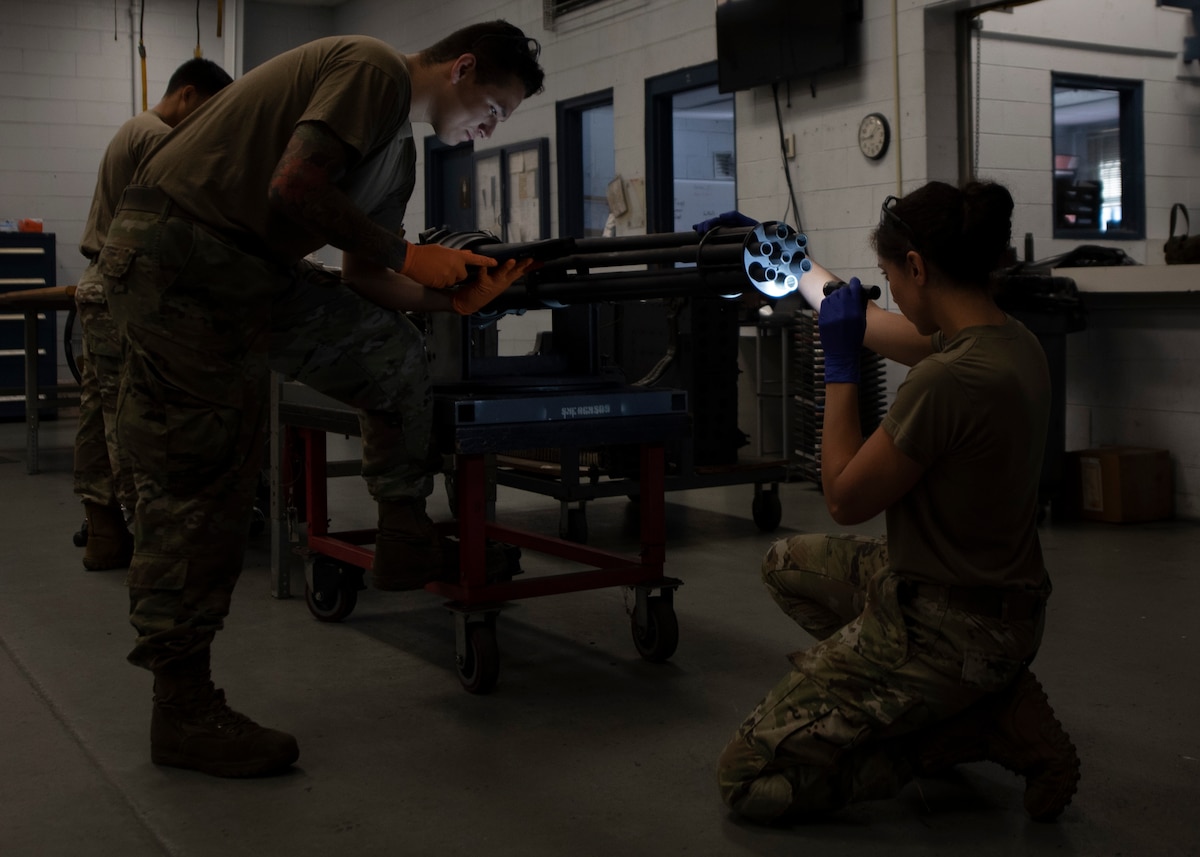 4 MUNS Armament Maintenance Airmen > Seymour Johnson Air Force Base ...
