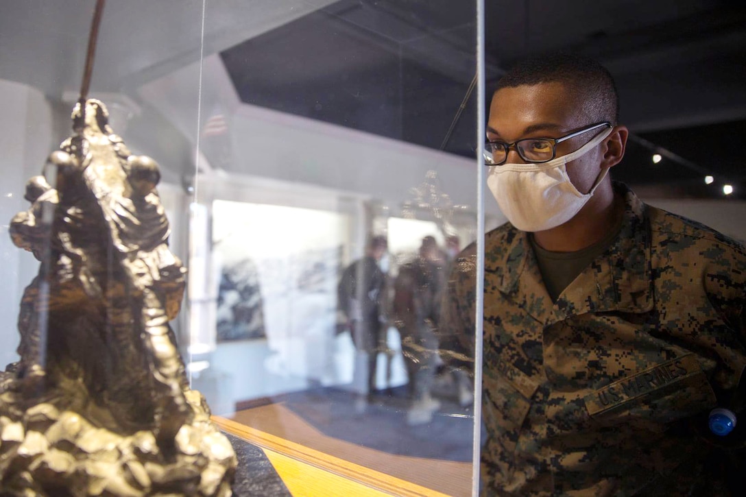 Pfc. Dreyson R. A. Owens with Bravo Company, 1st Recruit Training ...