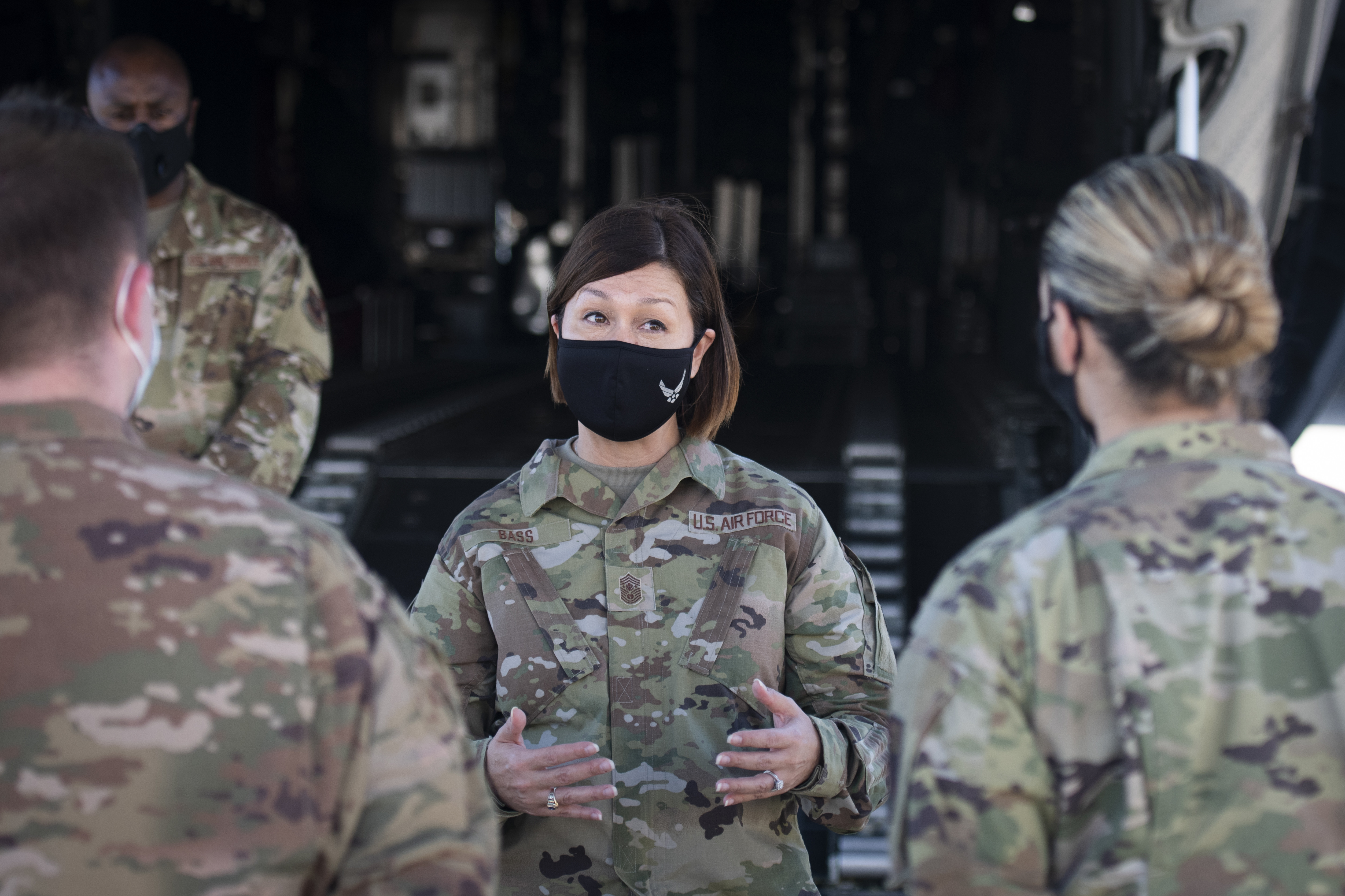 CMSAF visits Air Commandos, tours 1st SOW aircraft > Hurlburt Field ...