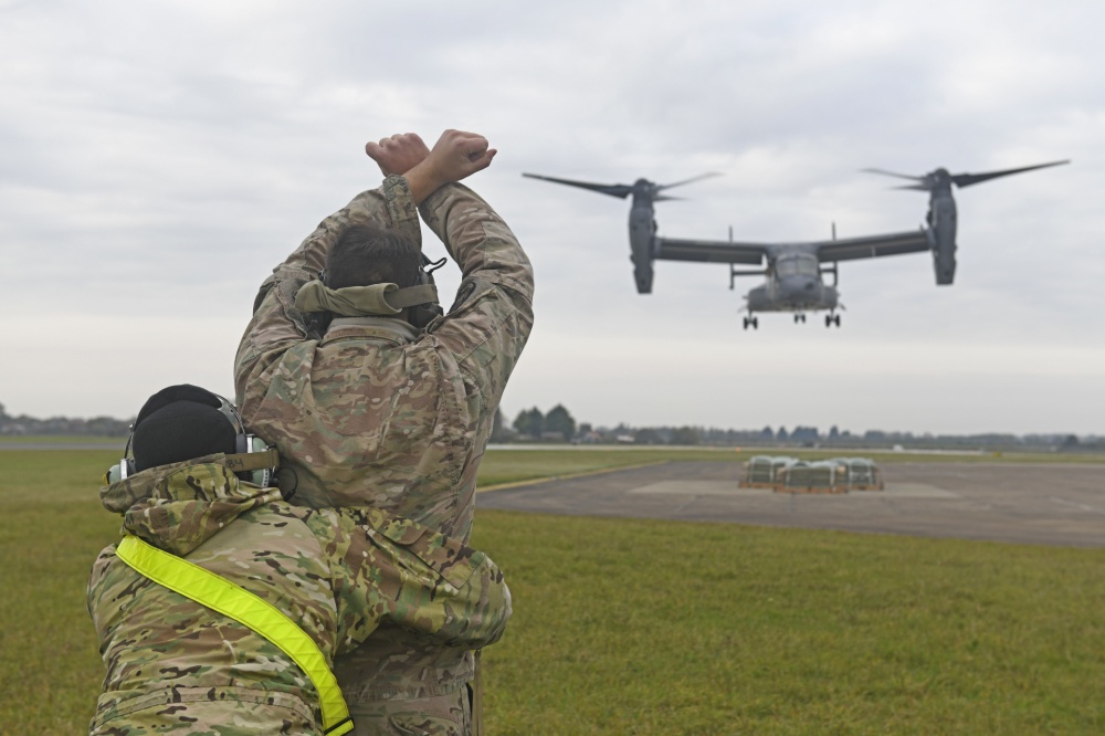 752nd SOAMXS conducts emergency landing training with CV-22