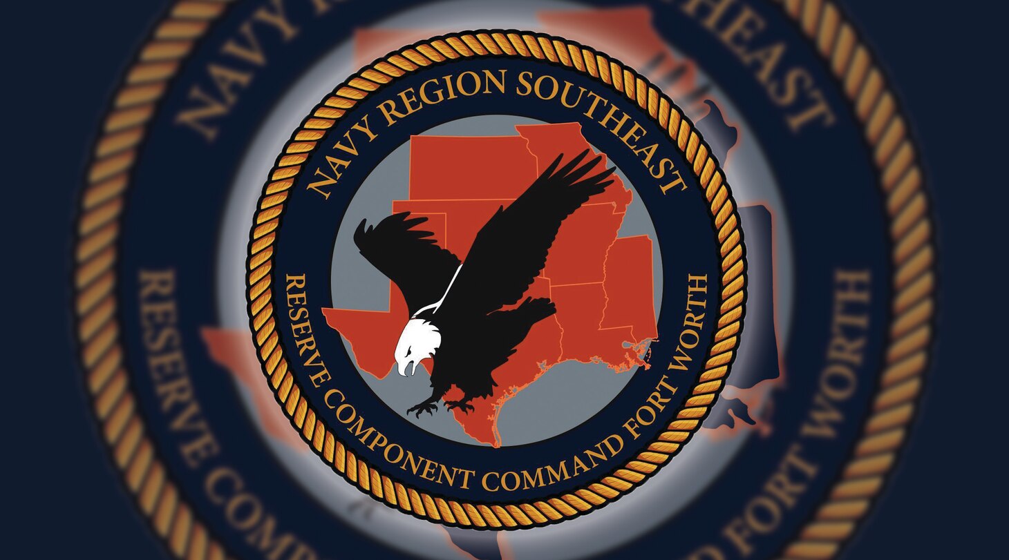 Commander, Navy Reserve Forces Command Visits RCC, NOSC Sailors in Fort ...