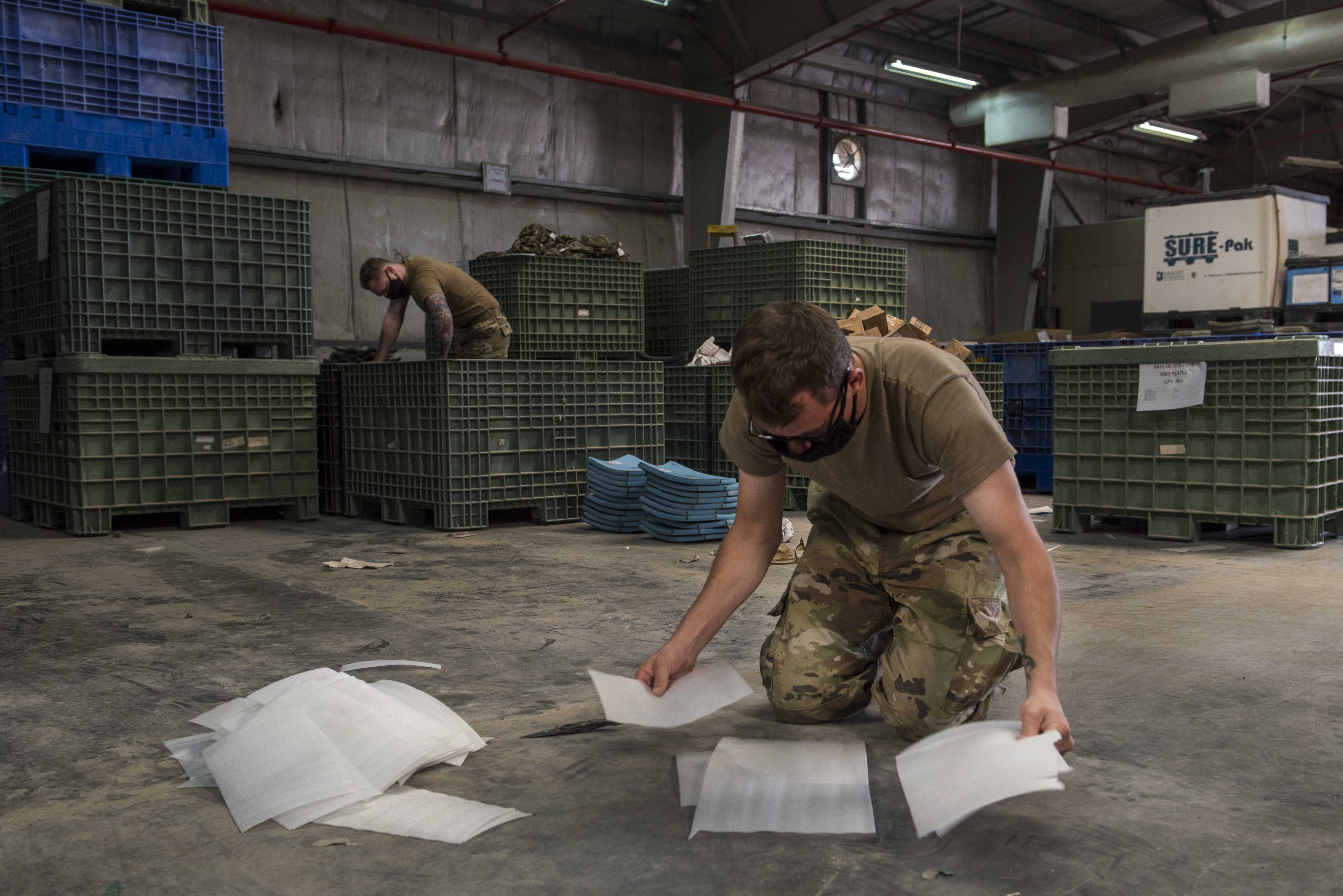Logistics Airmen inspect and protect > U.S. Air Forces Central > 380AEW ...