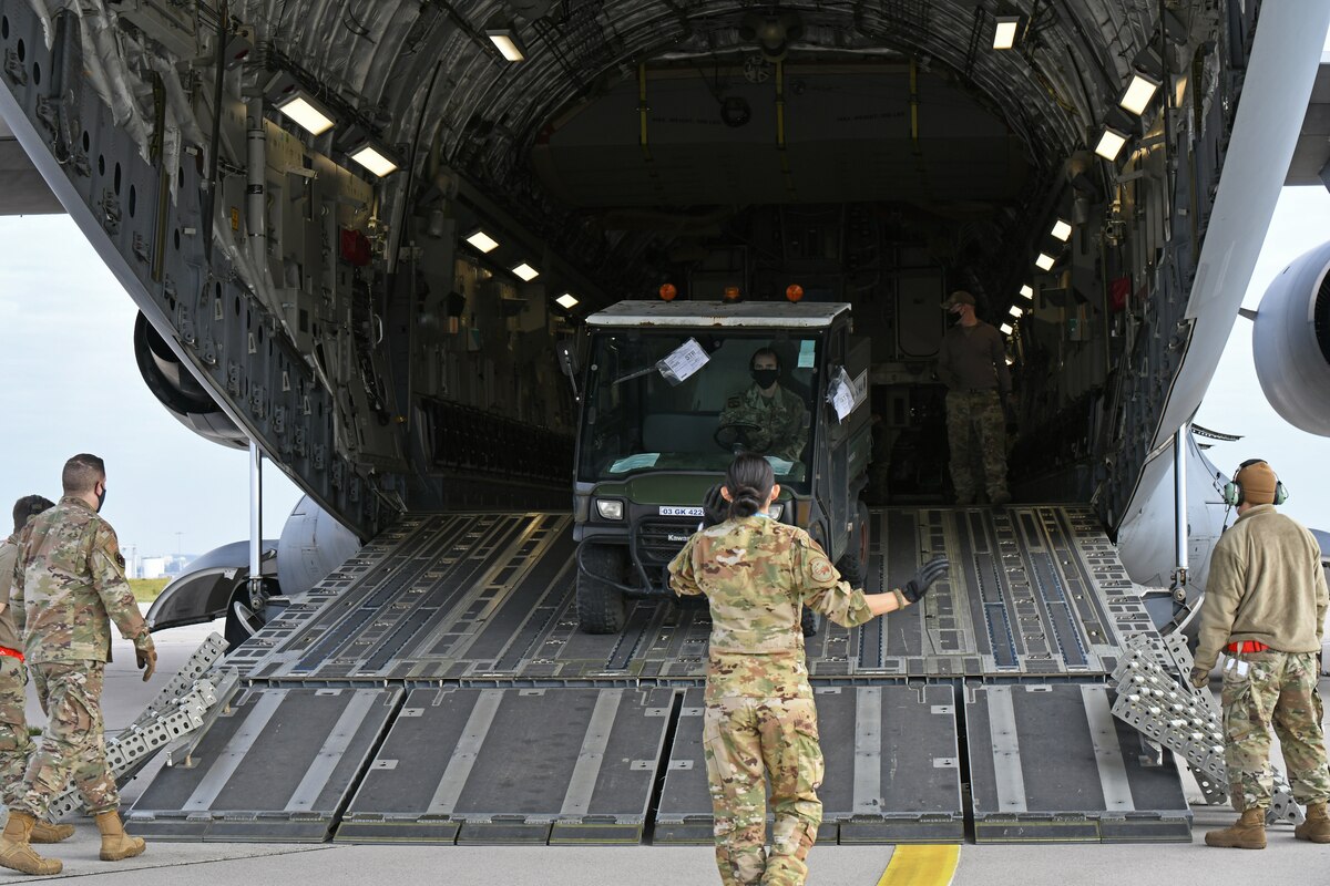 Nodal Lightning enhances rapid global mobility > Air Mobility Command ...