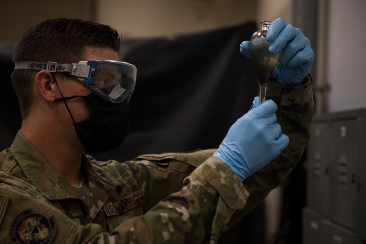 NDI Airmen investigate for the unseen > Hurlburt Field > Article Display
