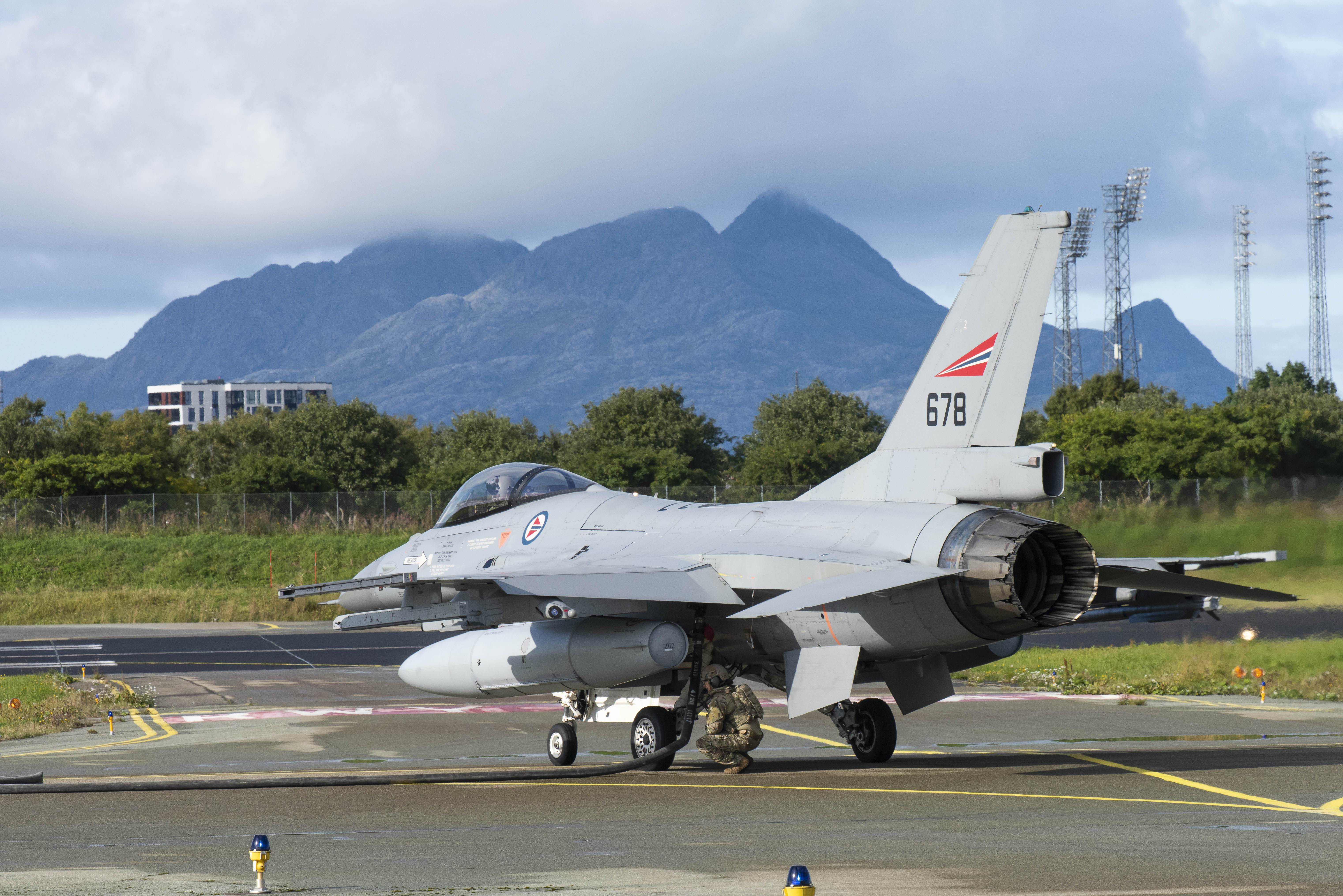 352 SOW cultivates partnership and capability with Norway in the high ...