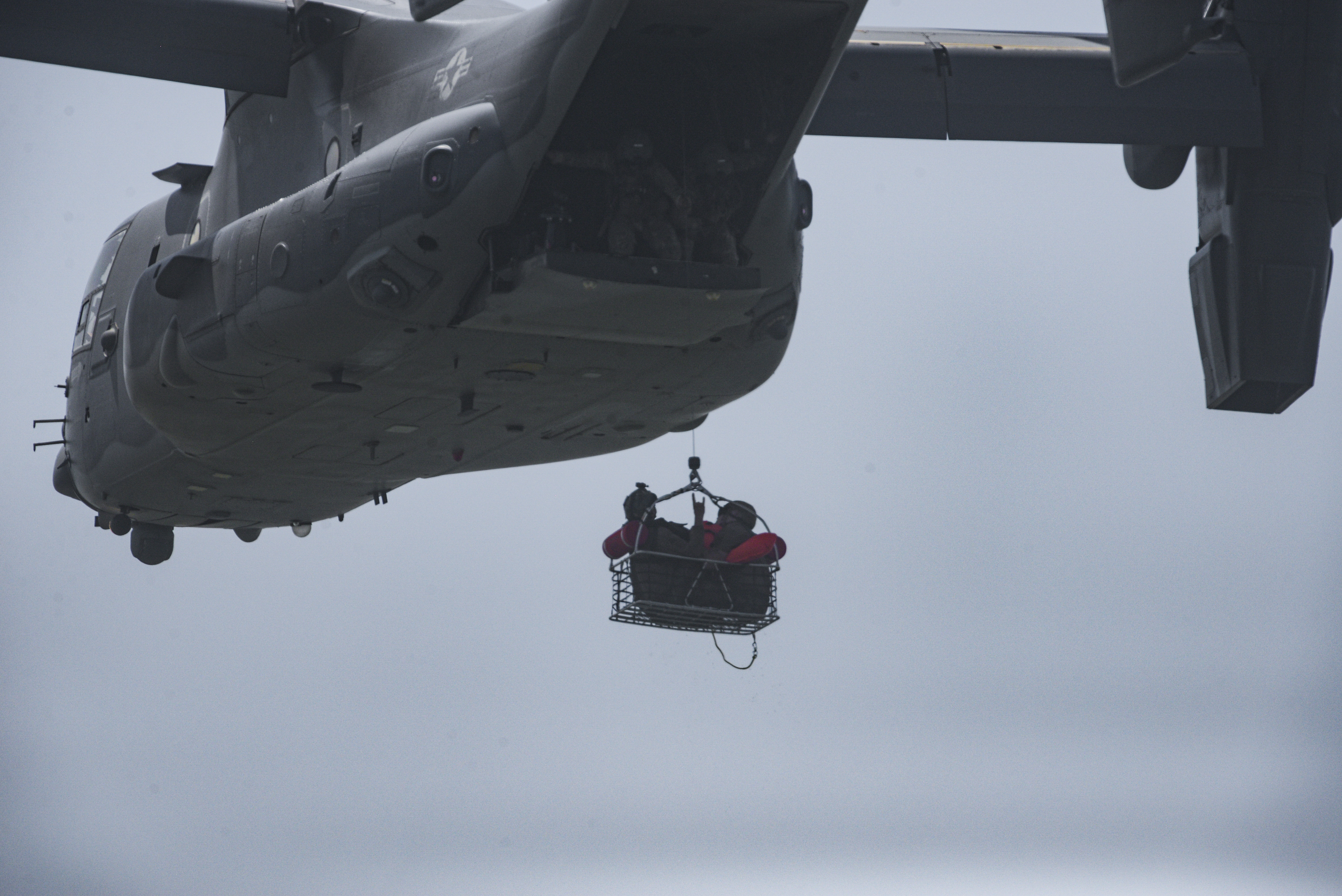 SERE specialists connect with Ospreys, conduct rescue hoist operations ...