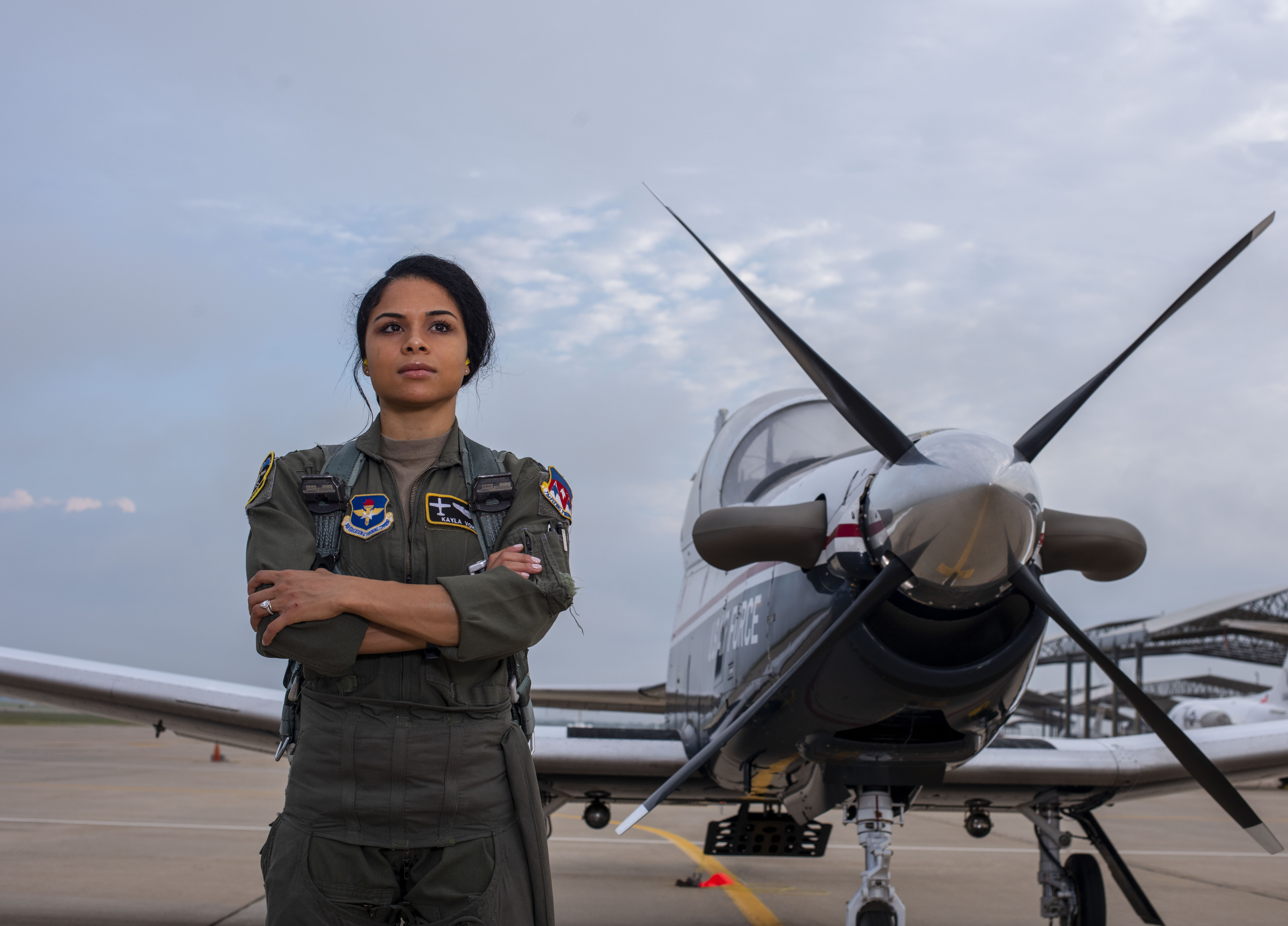 Feature: Vance instructor pilot pursues diverse passions > Air ...