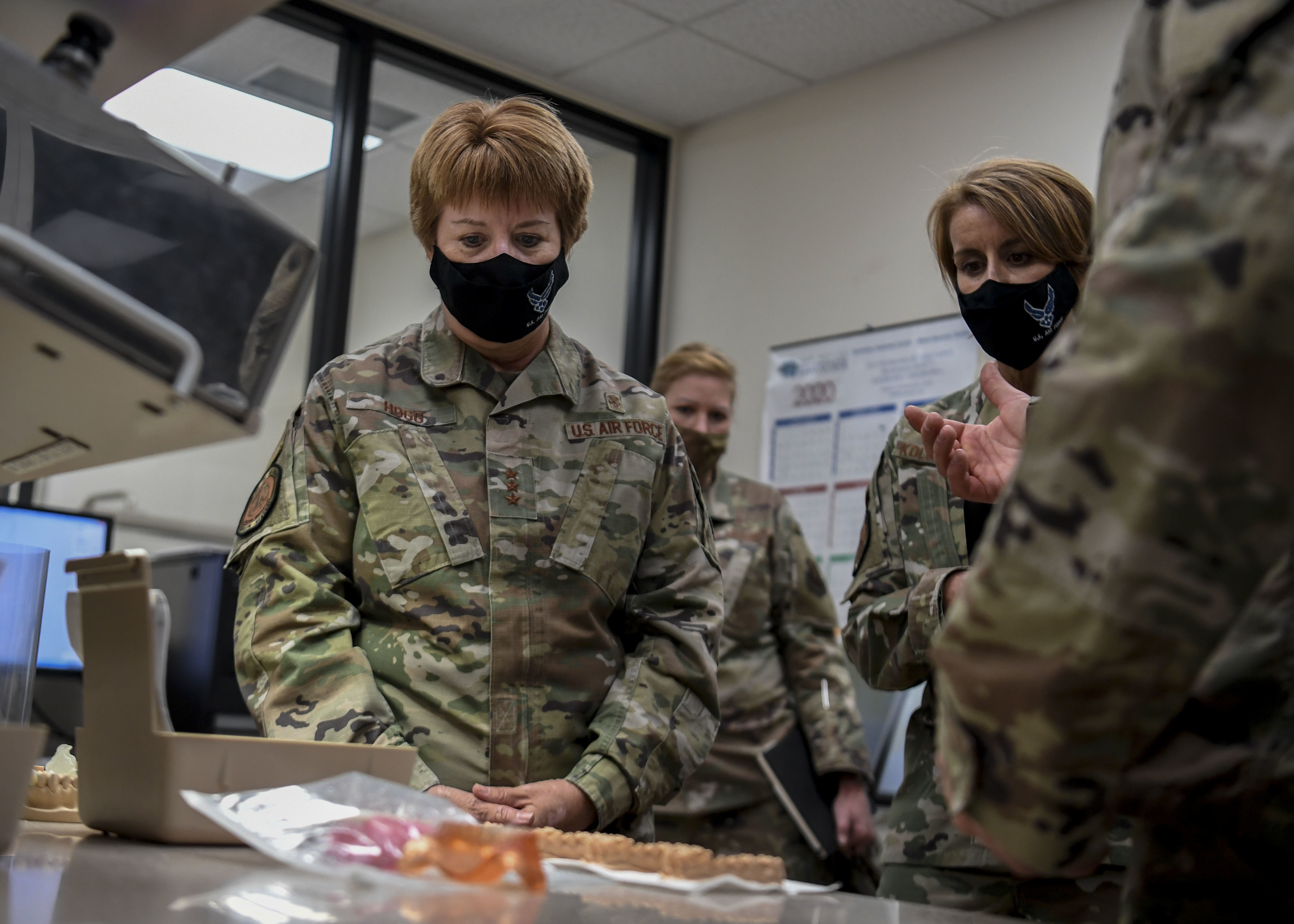 Air Force Surgeon General visits Kirtland, tours 377th MDG > Ellsworth ...