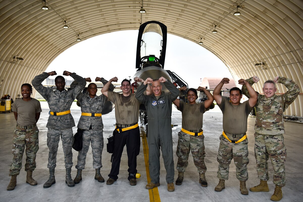 Seventh Air Force commander, command chief visit Wolf Pack > Kunsan Air ...