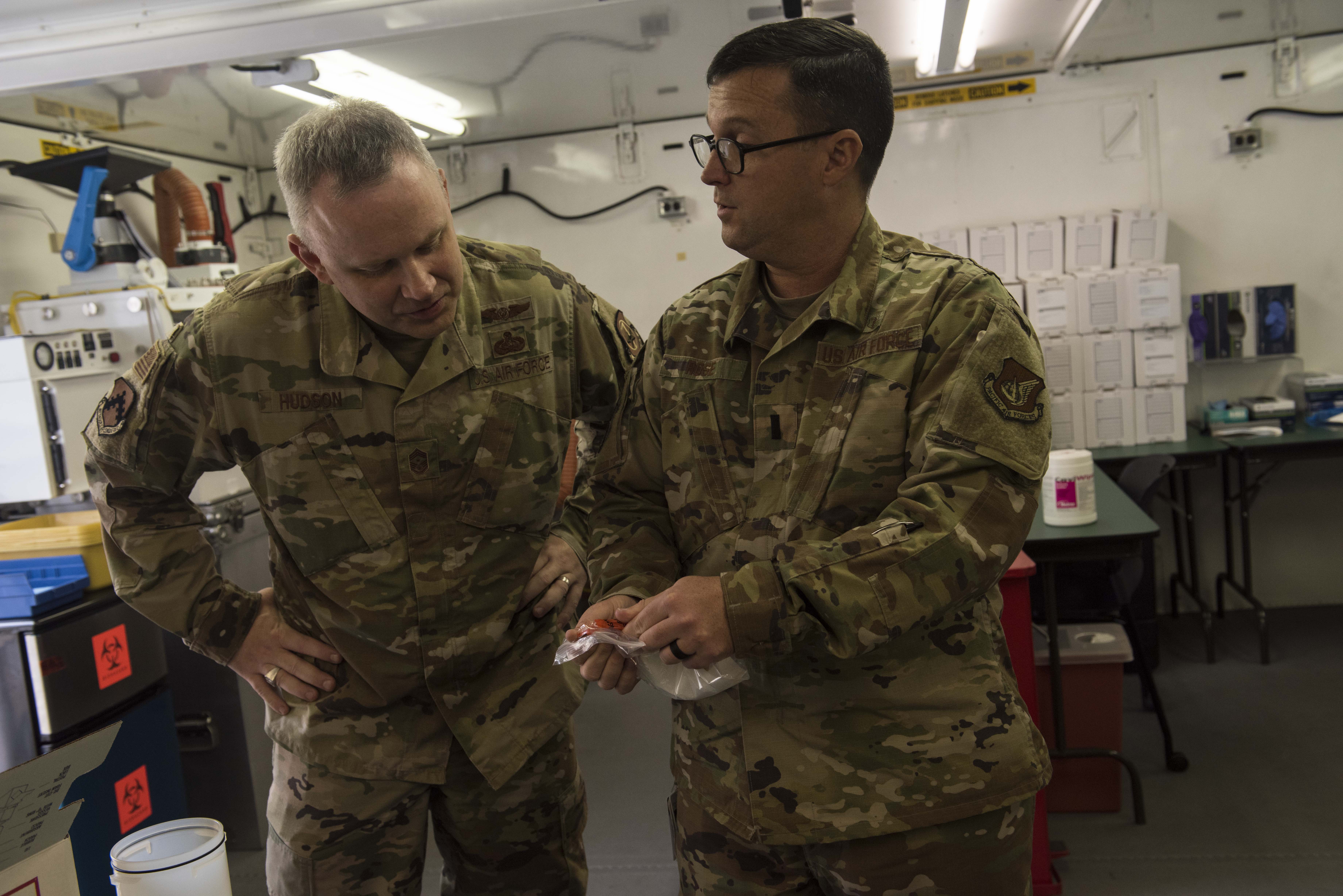 Seventh Air Force commander, command chief visit Wolf Pack > Seventh ...