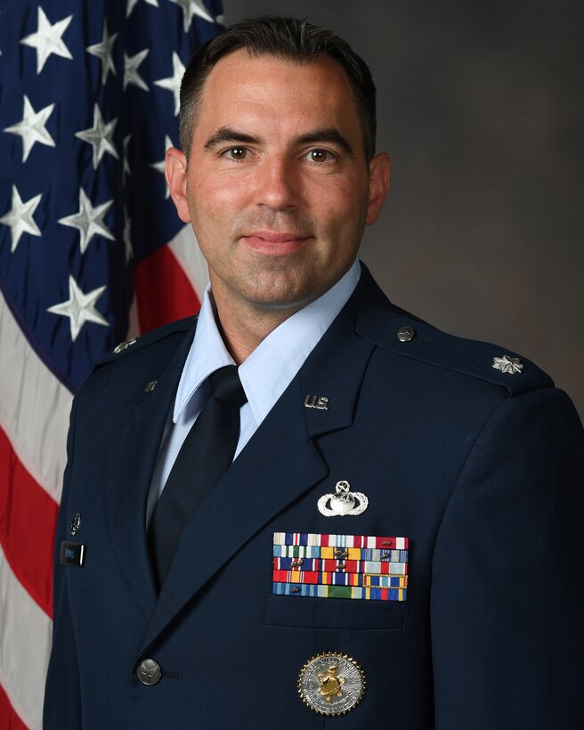 Lt. Col. Dustin Thomoas official photo