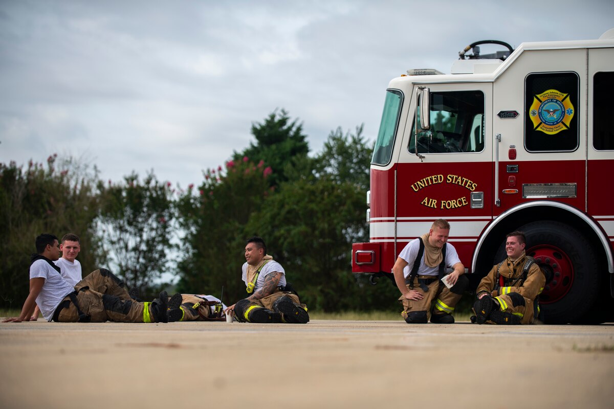 SJAFB Fire Dept. conducts live-fire training > Seymour Johnson Air ...
