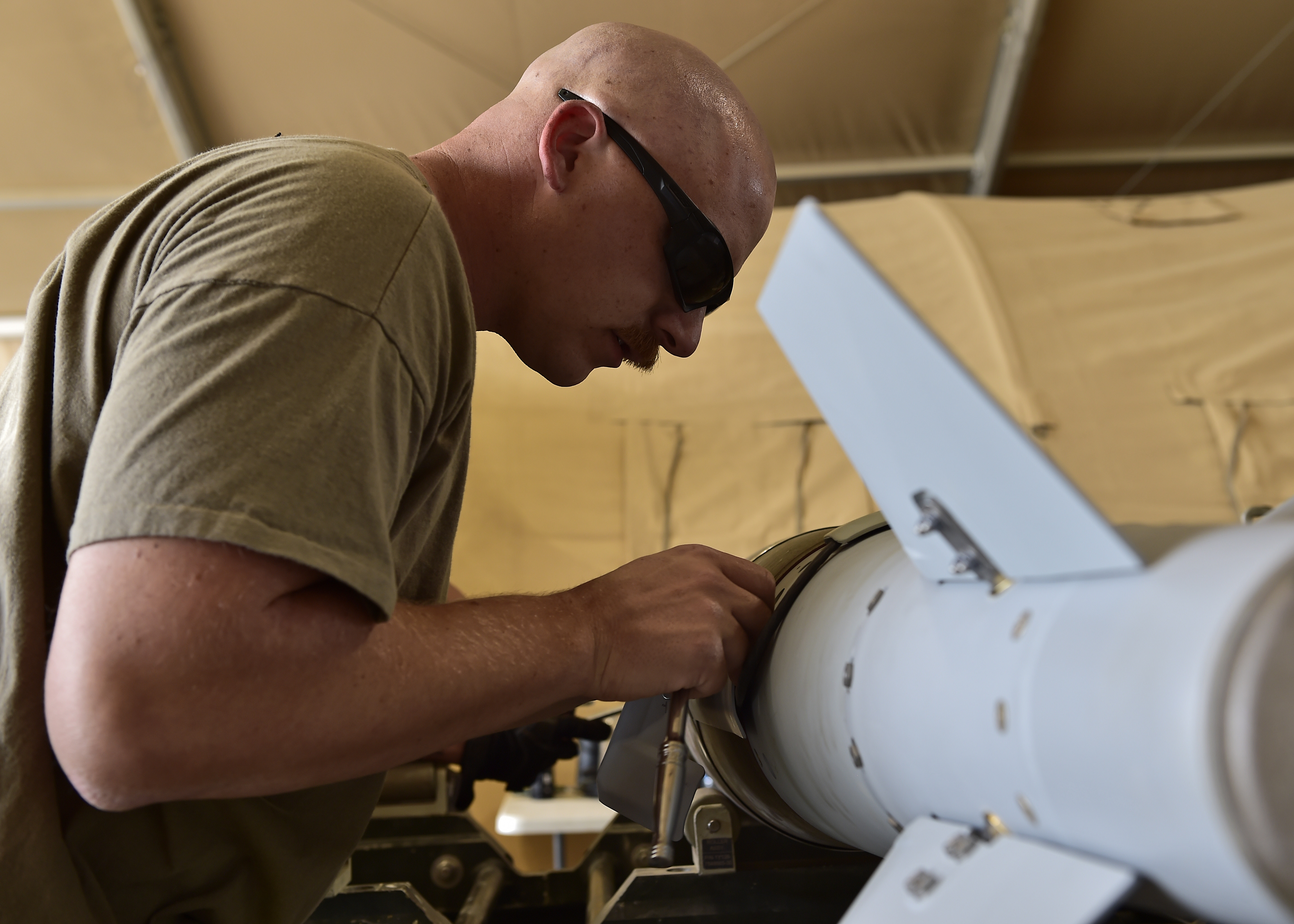 Munitions Airmen build munitions for follow-on forces > U.S. Air Forces ...