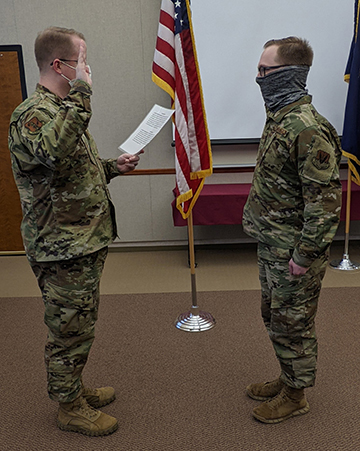 Four Airmen reenlist at EADS > Eastern Air Defense Sector > Article Display